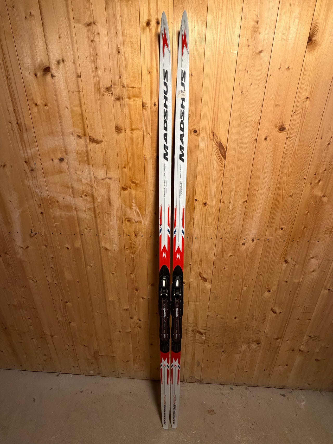 Madshus Redline klassisk langrennsski 175 cm | FINN-torget