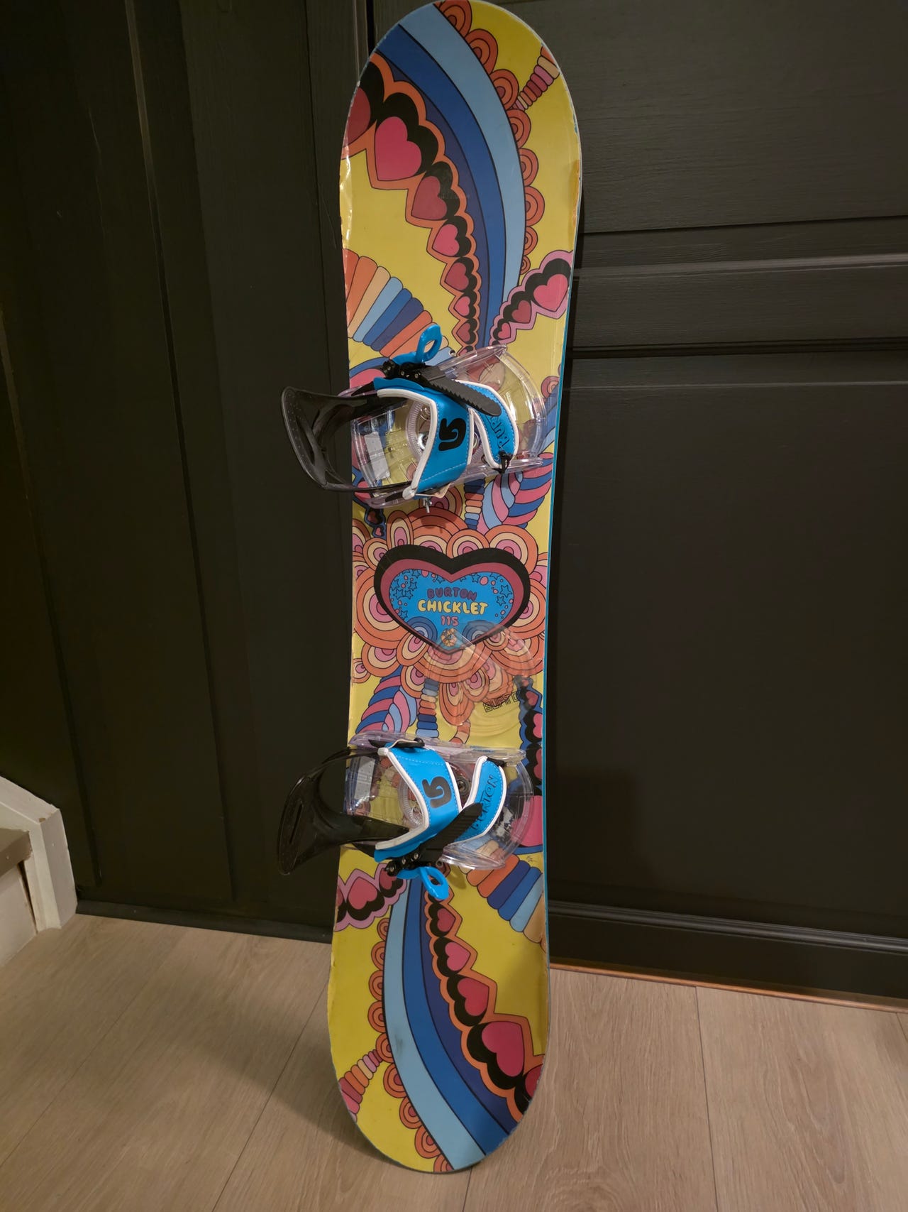 Burton Chicklet Snowboard for barn. 115cm. | FINN-torget