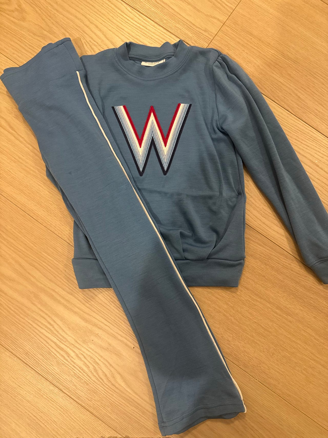 Woolland ullsett genser og slengbukse | FINN-torget