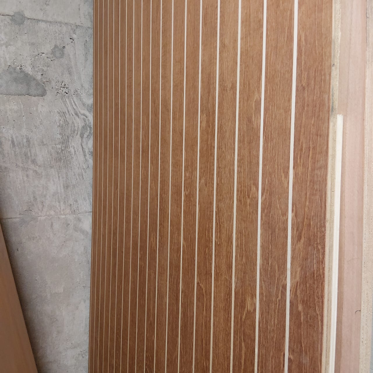Teak Dørkfiner m/hvite nater | FINN-torget
