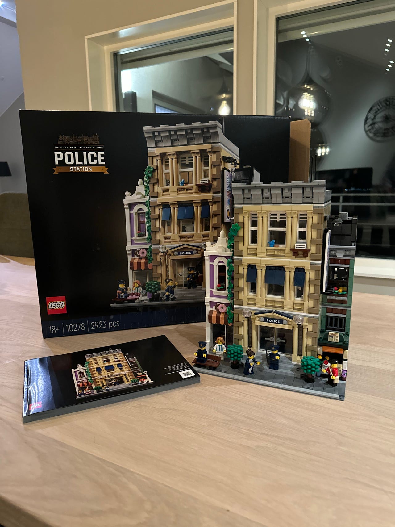 LEGO Icons Politistasjon byggeklosser | FINN-torget