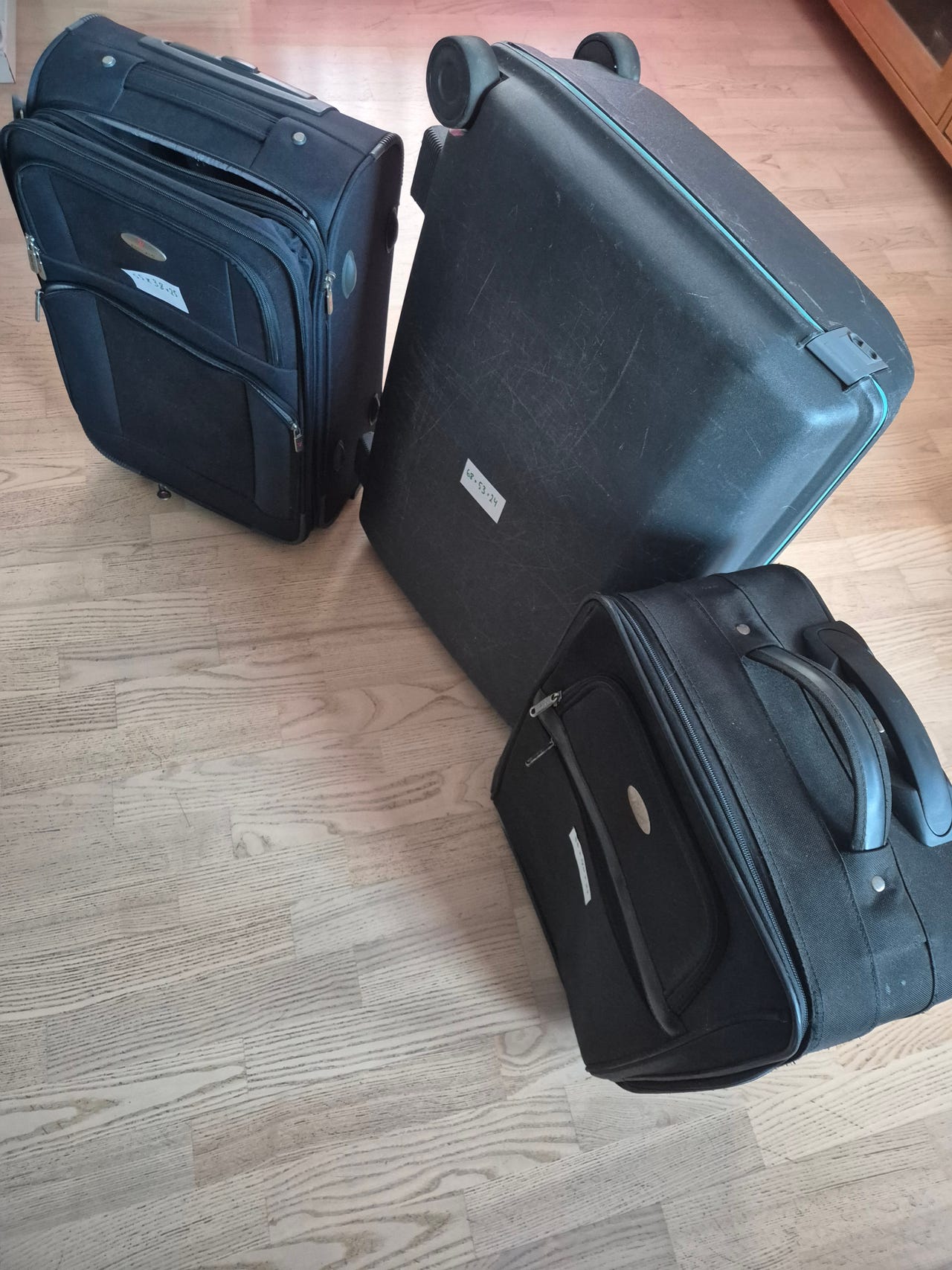 3 kofferter gis bort ved henting | FINN-torget