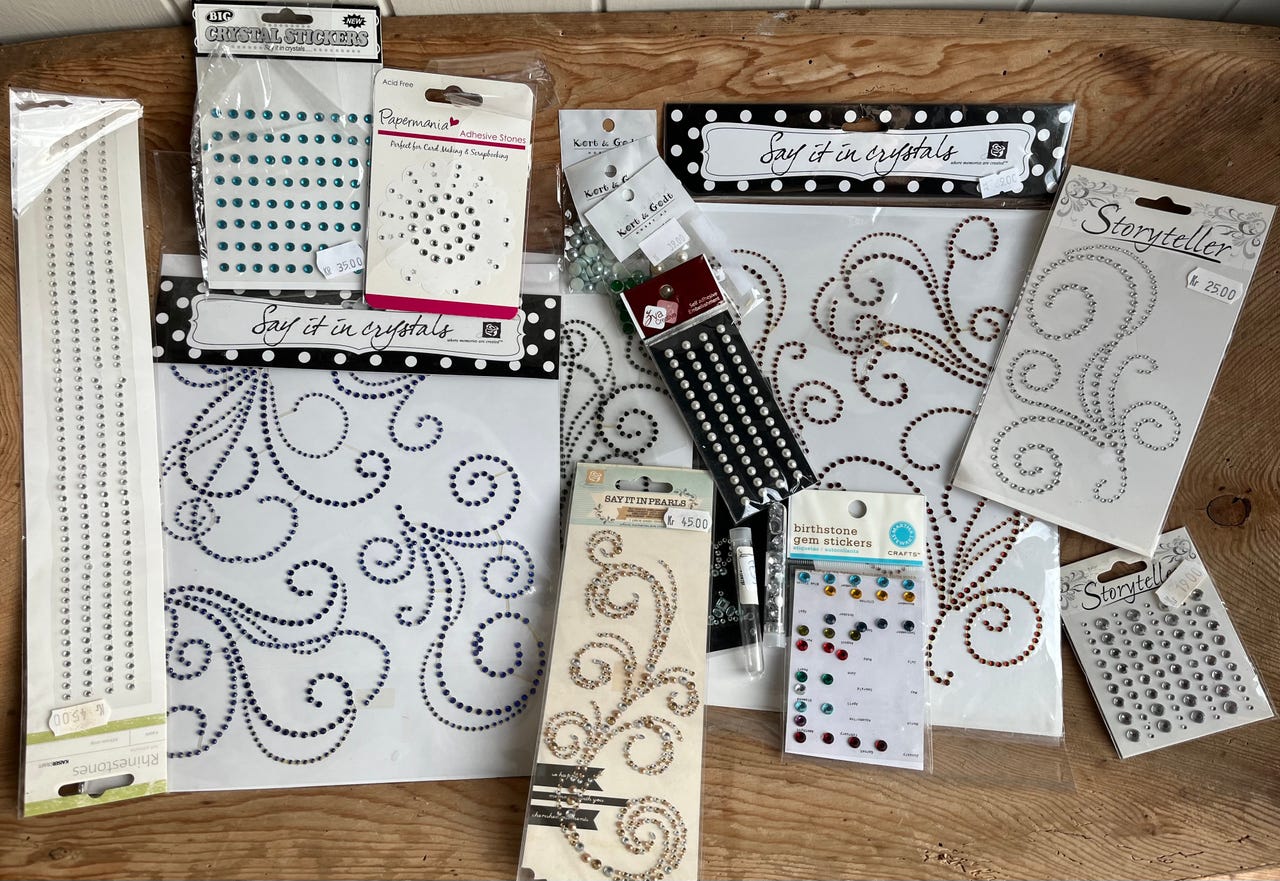 Pakke med masse bling til Scrapbooking Og kortlaging | FINN-torget