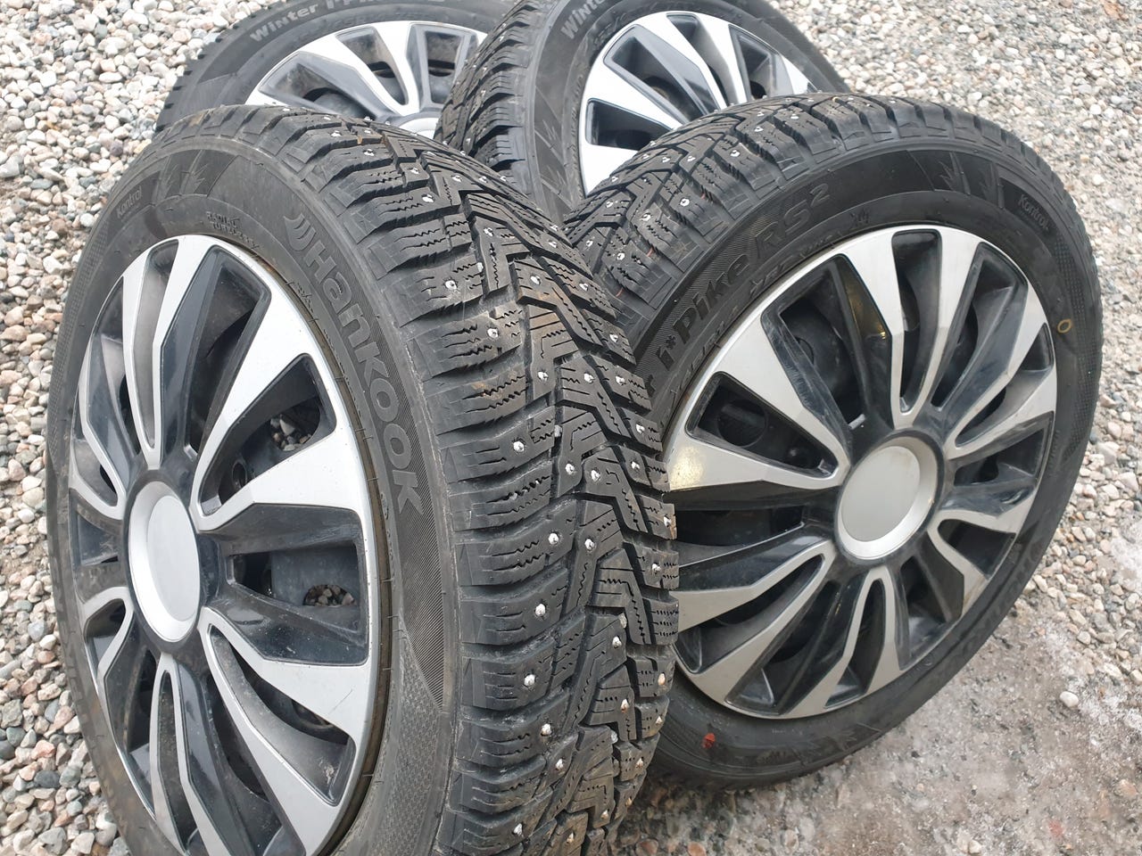 Kr. 990,- Toyota 14" piggdekk 4-100 bolt felger 155/65x14 | FINN-torget