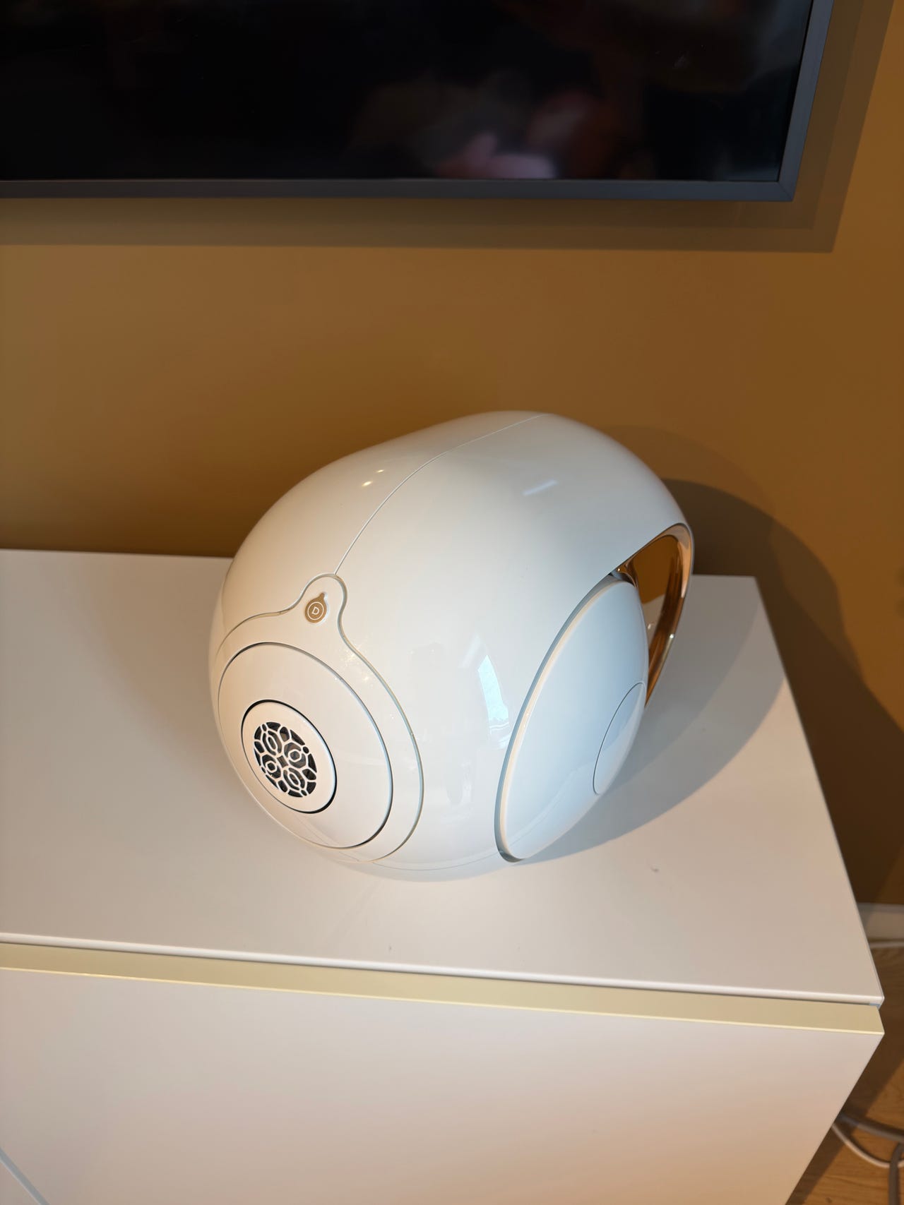 Devialet Phantom Gold Glossy 108dB | FINN-torget