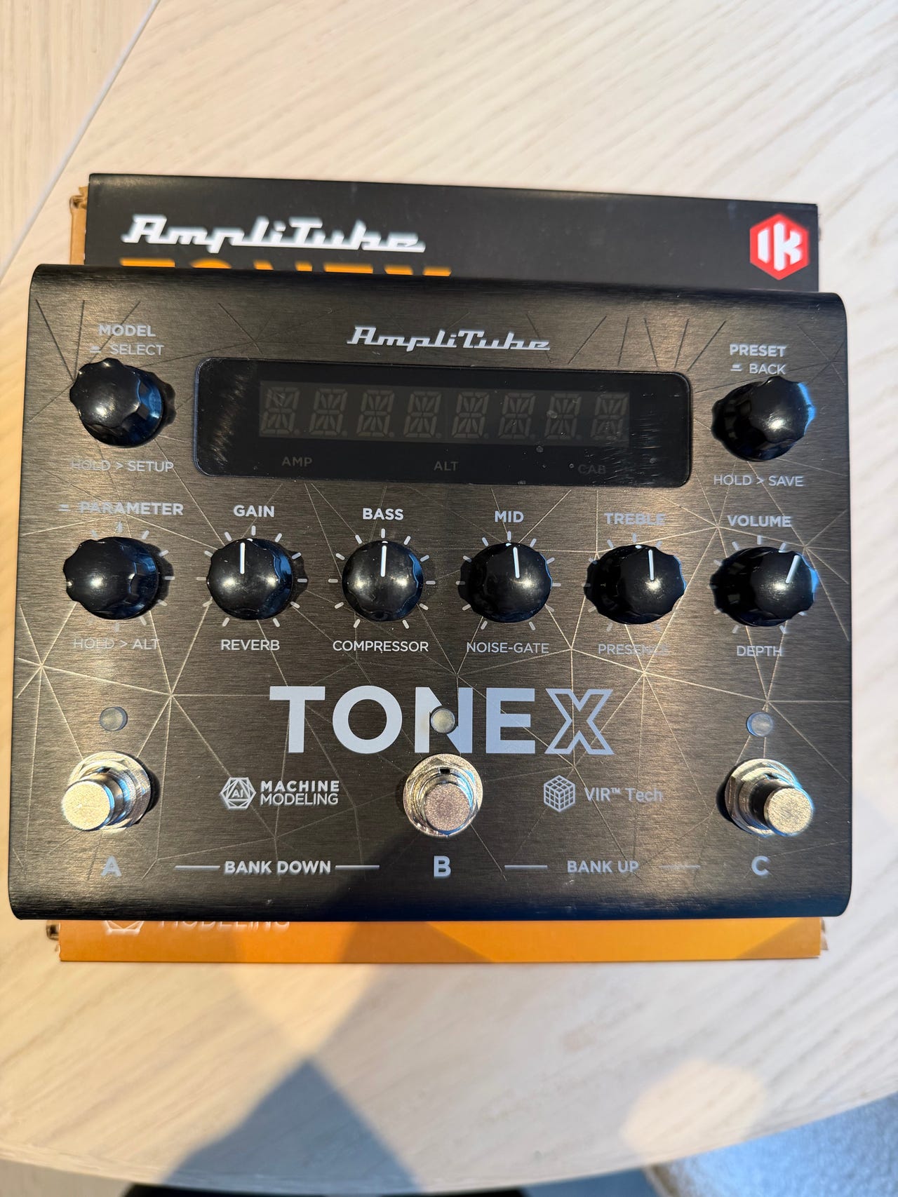 Tonex pedal IK Multimedia Amplitube | FINN-torget