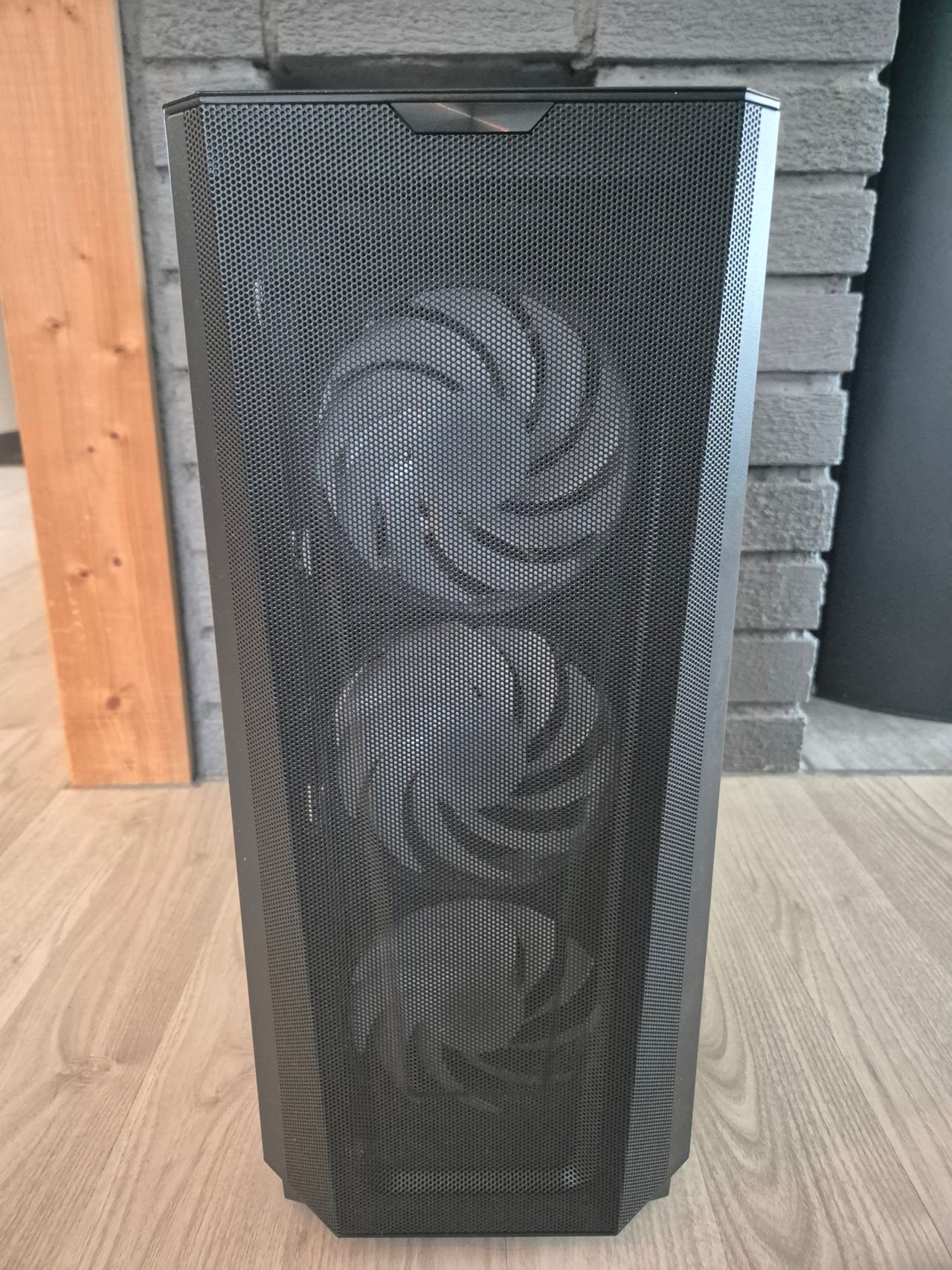 Selger gaming pc med alt tilbehør | FINN-torget