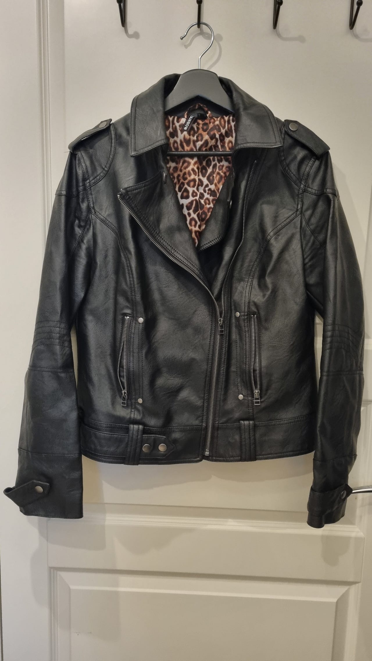 Kul jakke i imitert skinn | FINN-torget