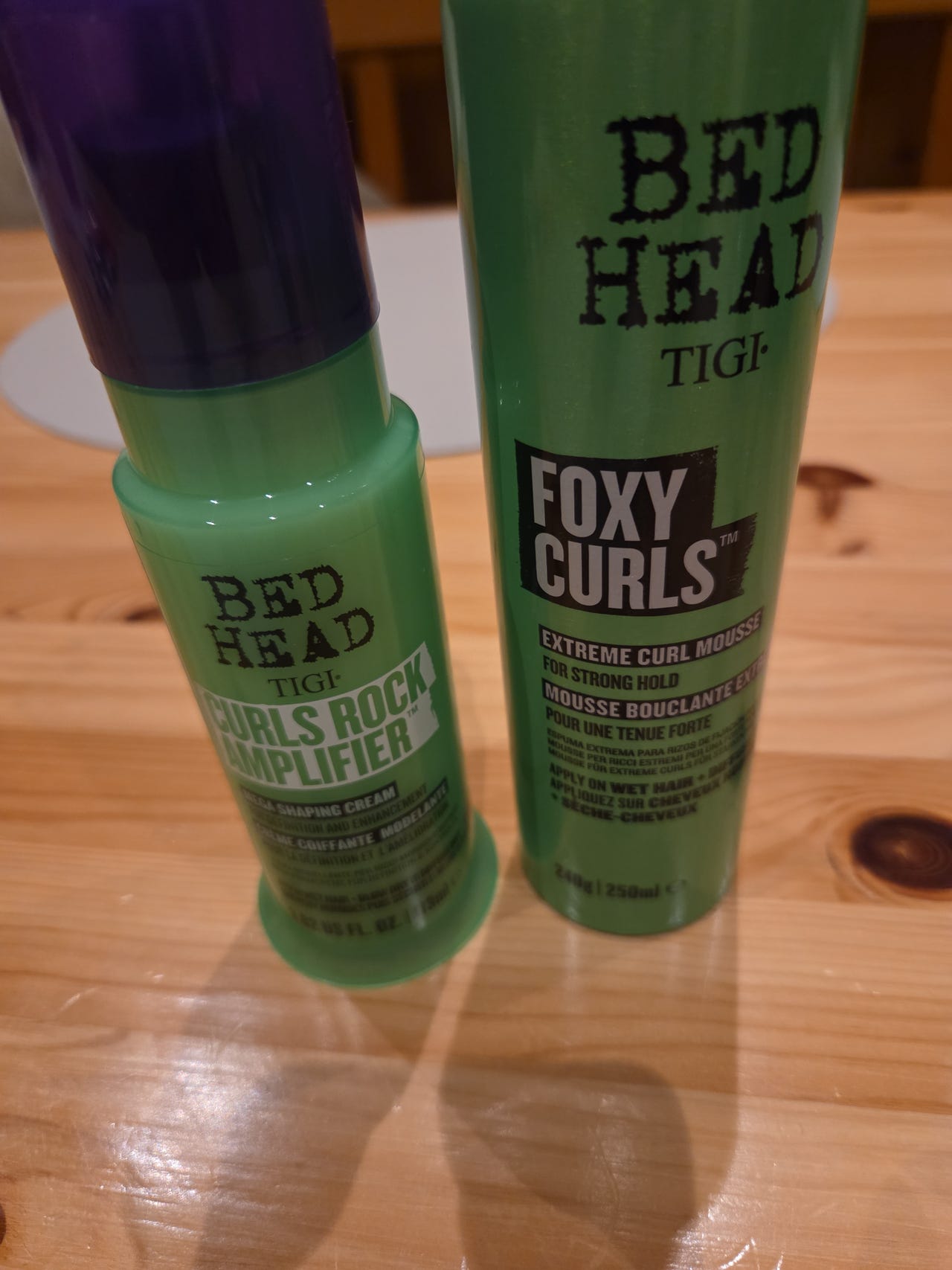 Bed Head TIGI Foxy Curls Extreme Curl Mousse og Curls Rock Amplifier ...