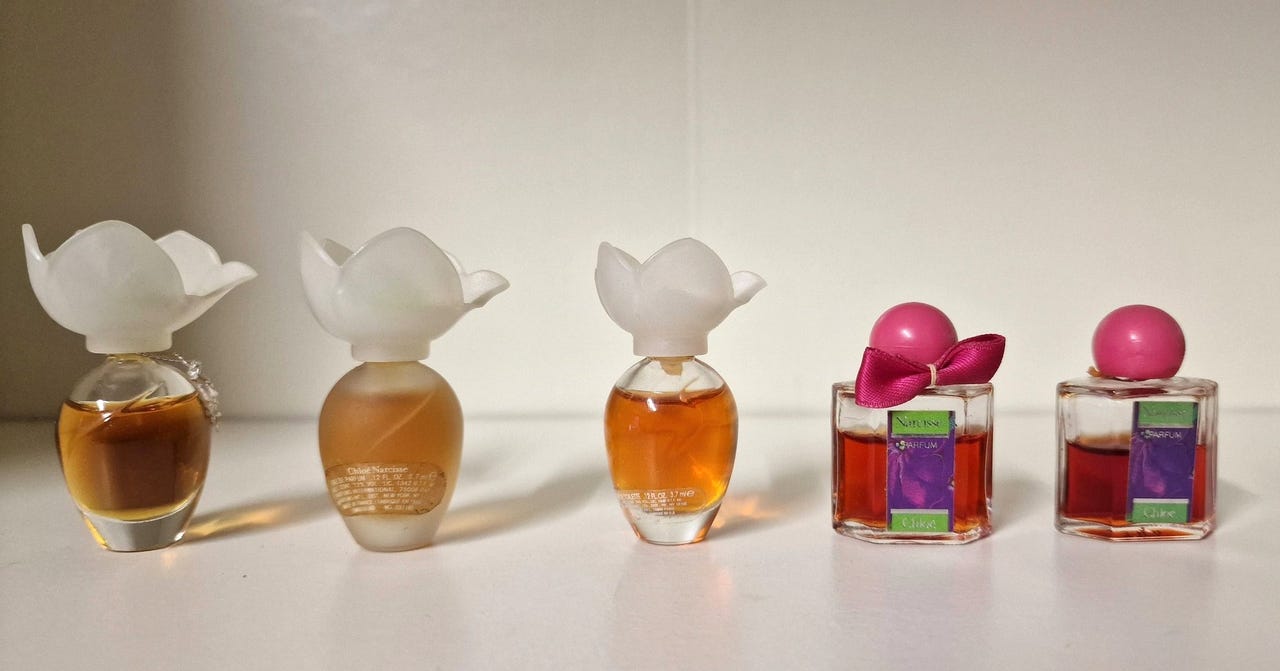 Lot med Lagerfeld - Chloe - Narcisse - Mini Parfymer - Miniatyrer ...