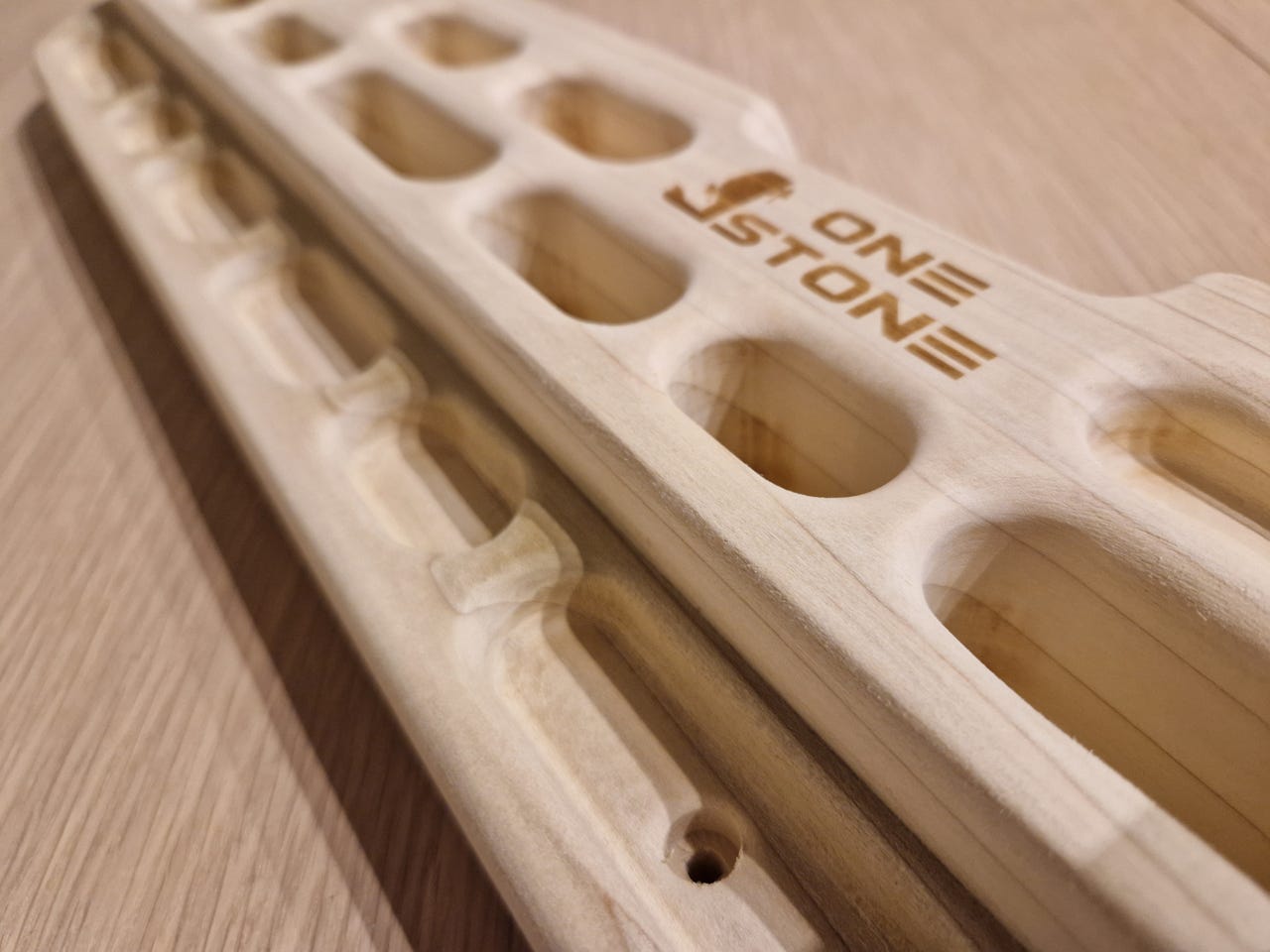 Helt nytt One Stone fingerboard i massivt tre | FINN-torget