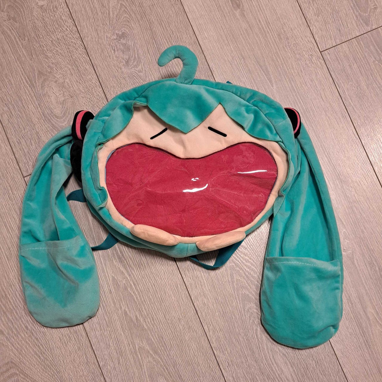 Hatsune Miku ita bag | FINN-torget