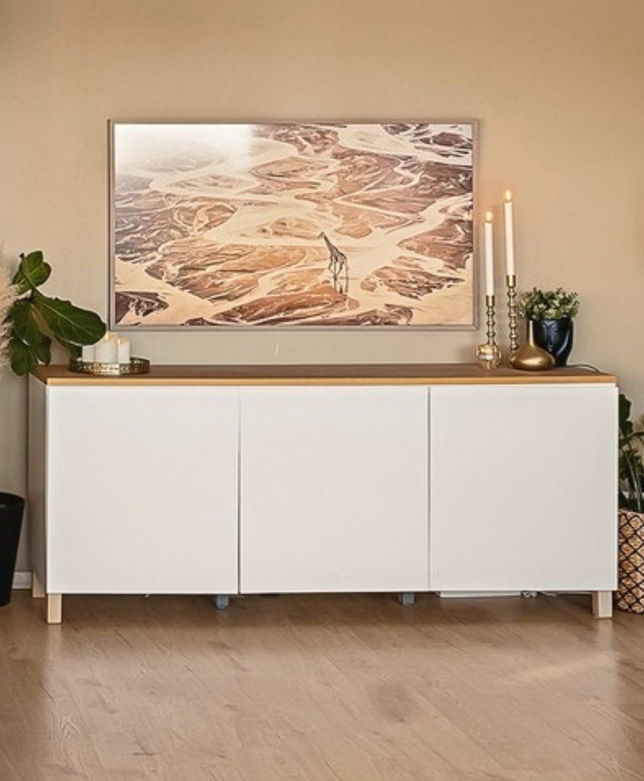 180 cm bred IKEA Bestå skjenk med bein i eik (obs - uten topplate ...