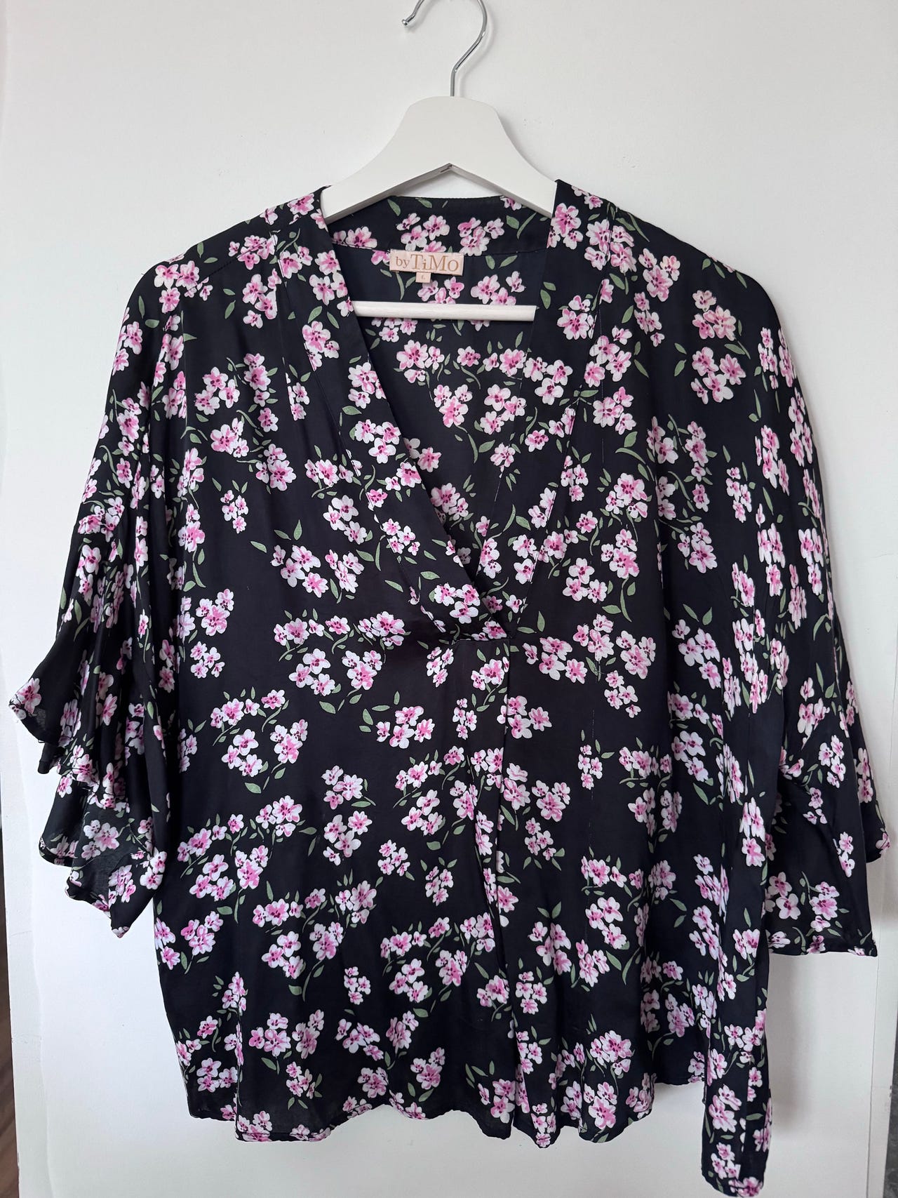 byTiMo bluse dame L svart med rosa blomster viskose | FINN-torget