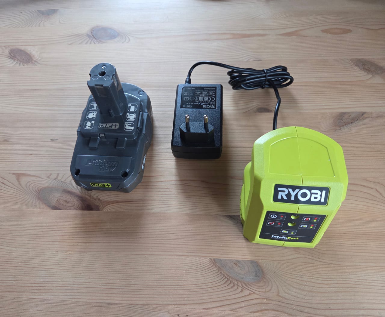 Ryobi One+ 18V Batteri med Lader | FINN-torget