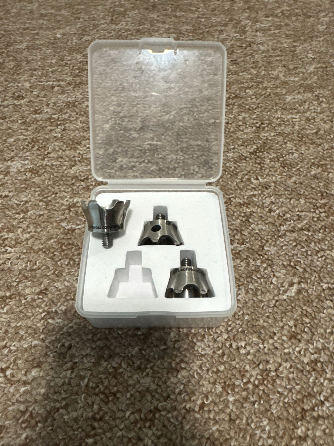 Leofoto tripod spikes "rock claws" TFC-S1/4 | FINN-torget