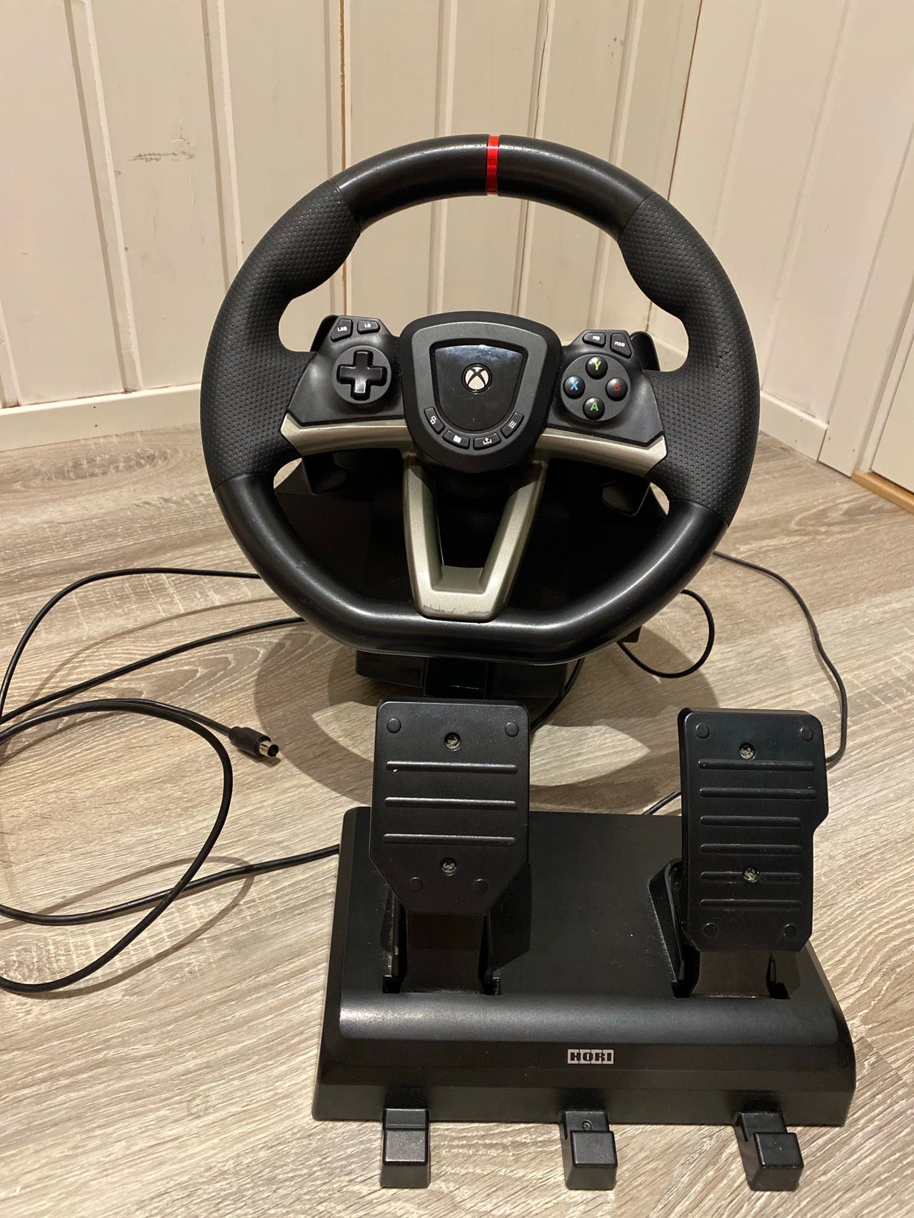 Hori Racing Wheel Overdrive ratt og pedaler for Xbox | FINN-torget