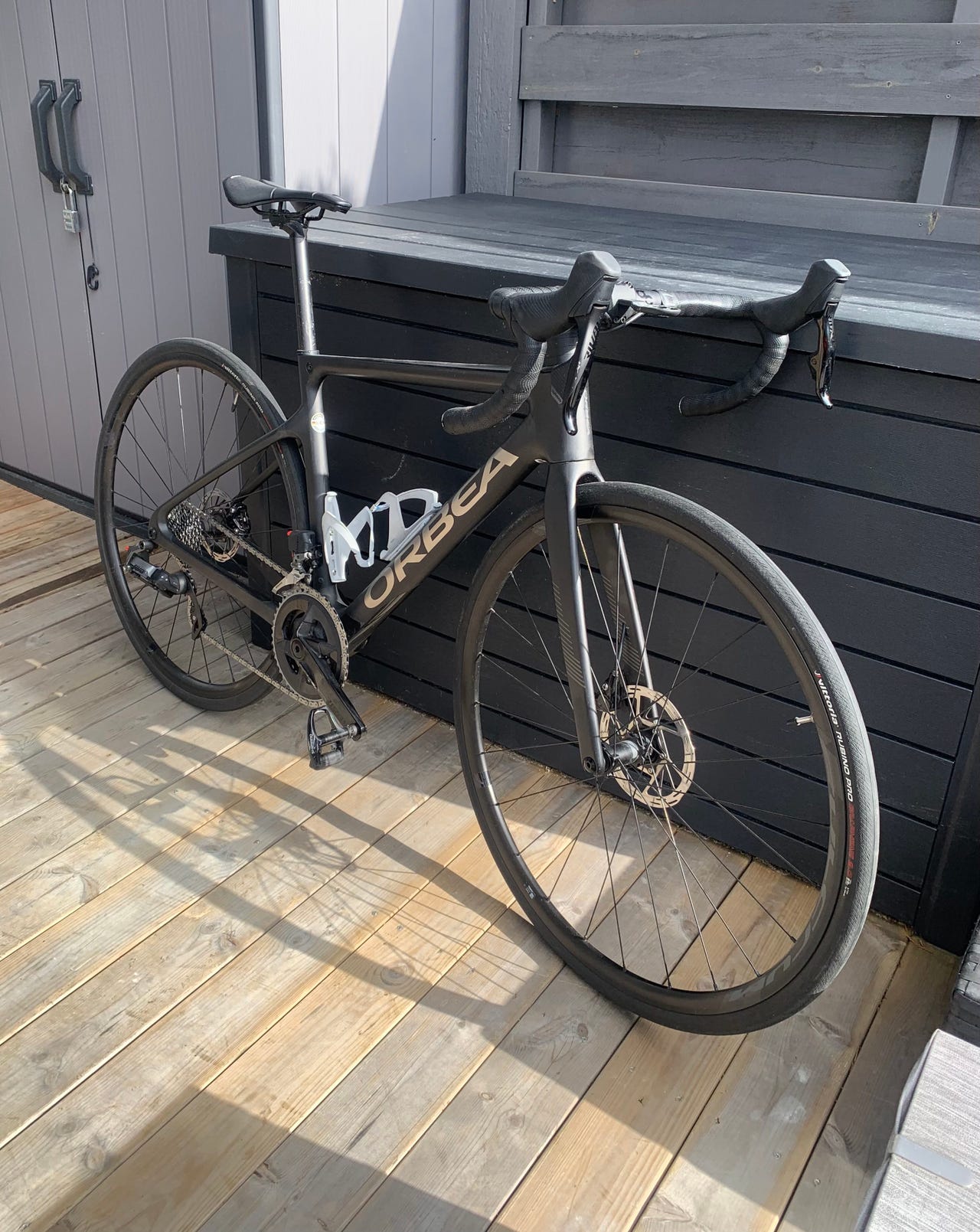 Strøken Orbea Orca M31 eTeam med SRAM Rival e-tap og watt-måler | FINN ...