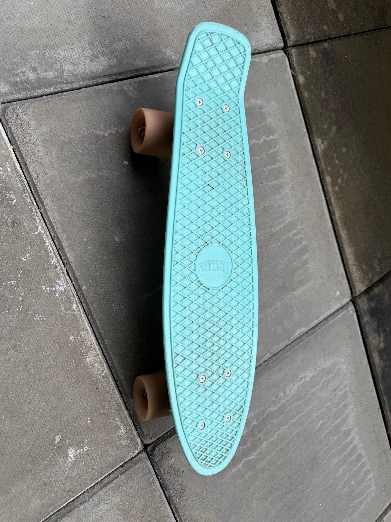 Penny board Mintgrønn pennyboard skateboard selges | FINN-torget
