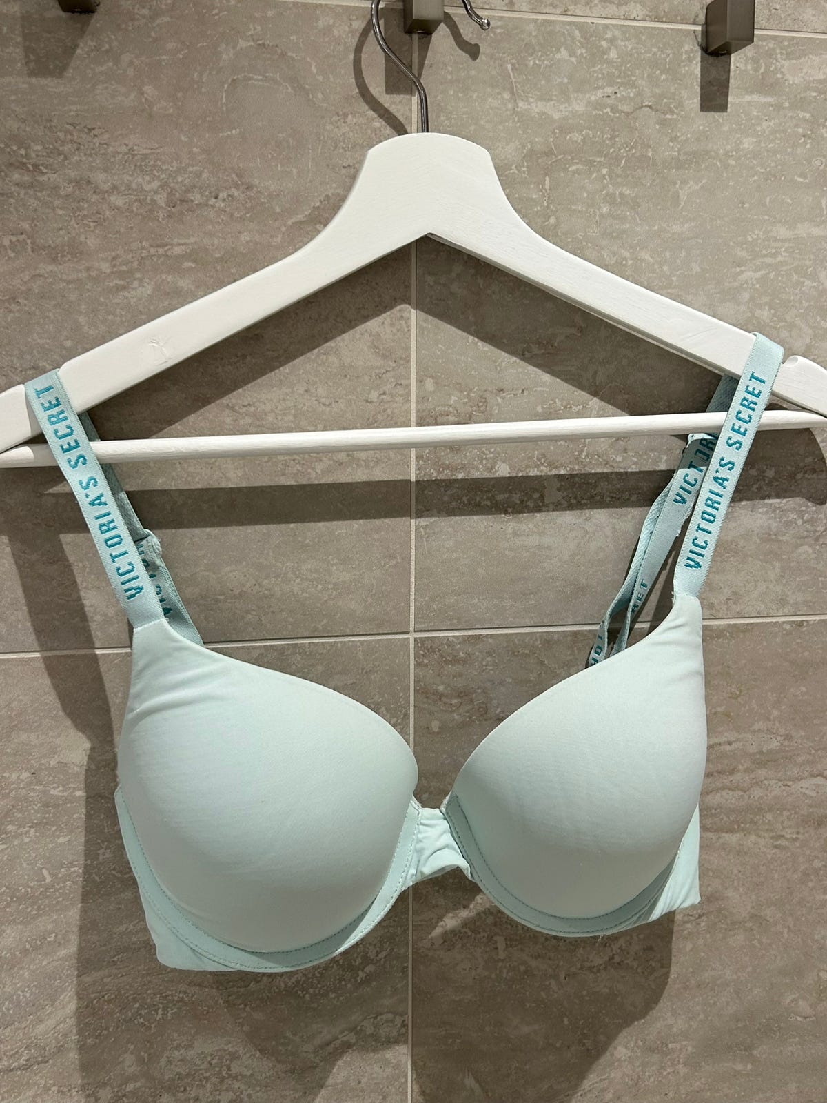 VICTORIA’S SECRET BH | FINN-torget