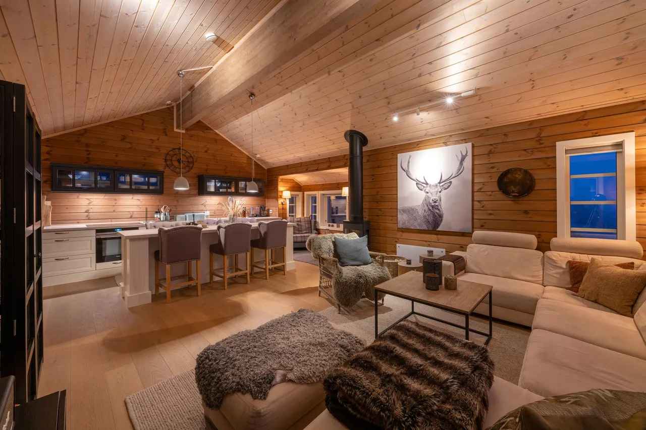 Eksklusivt hytteområde | Stor og solid hytte på 167 kvm. m/ vidstrakt ...