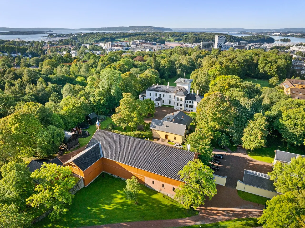 SKØIEN HOVEDGAARD|En unik, historisk eiendom i særklasse |Vakker ...