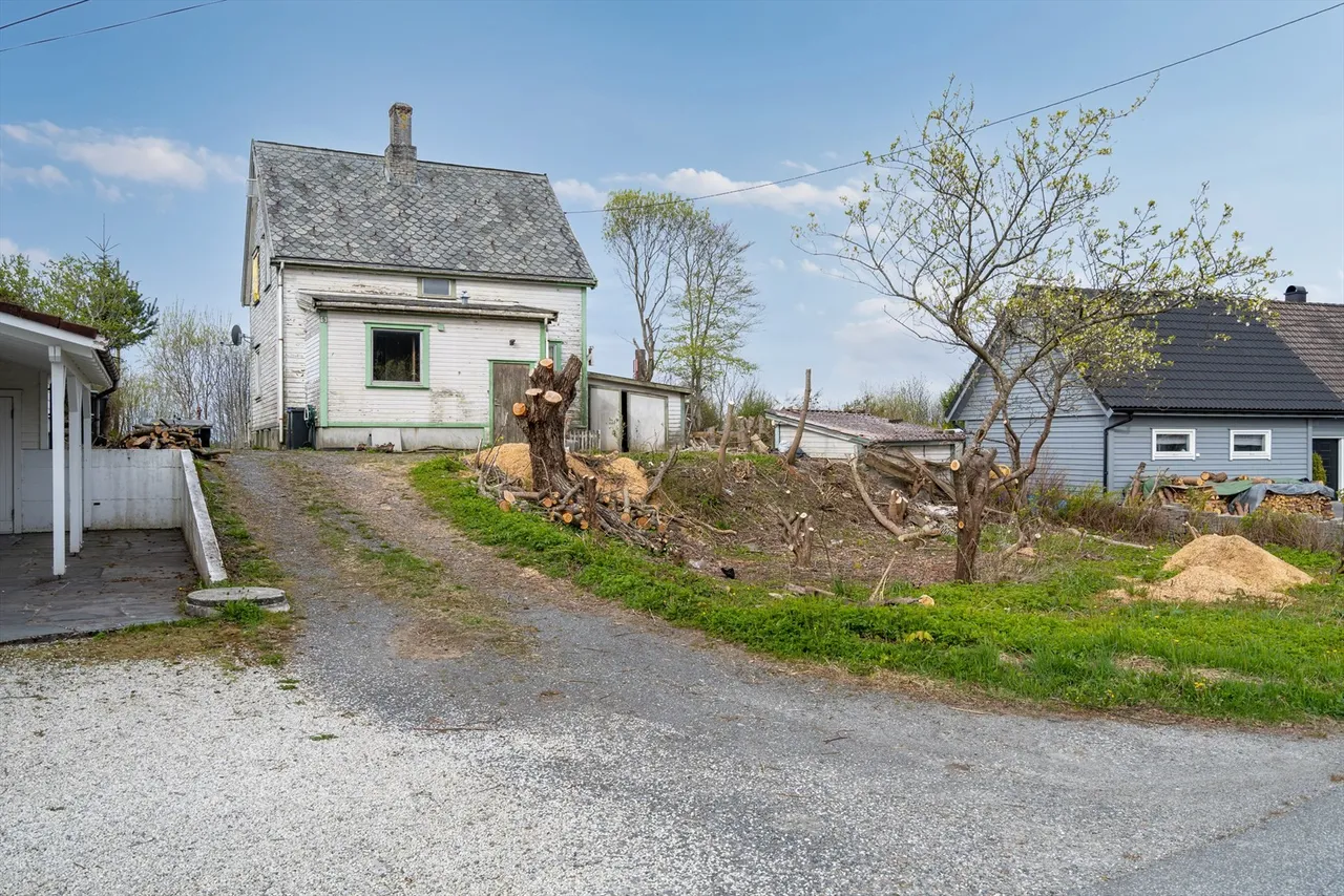 Rivingsobjekt med sentral beliggenhet - Tomten (773 kvm) ligger på en ...