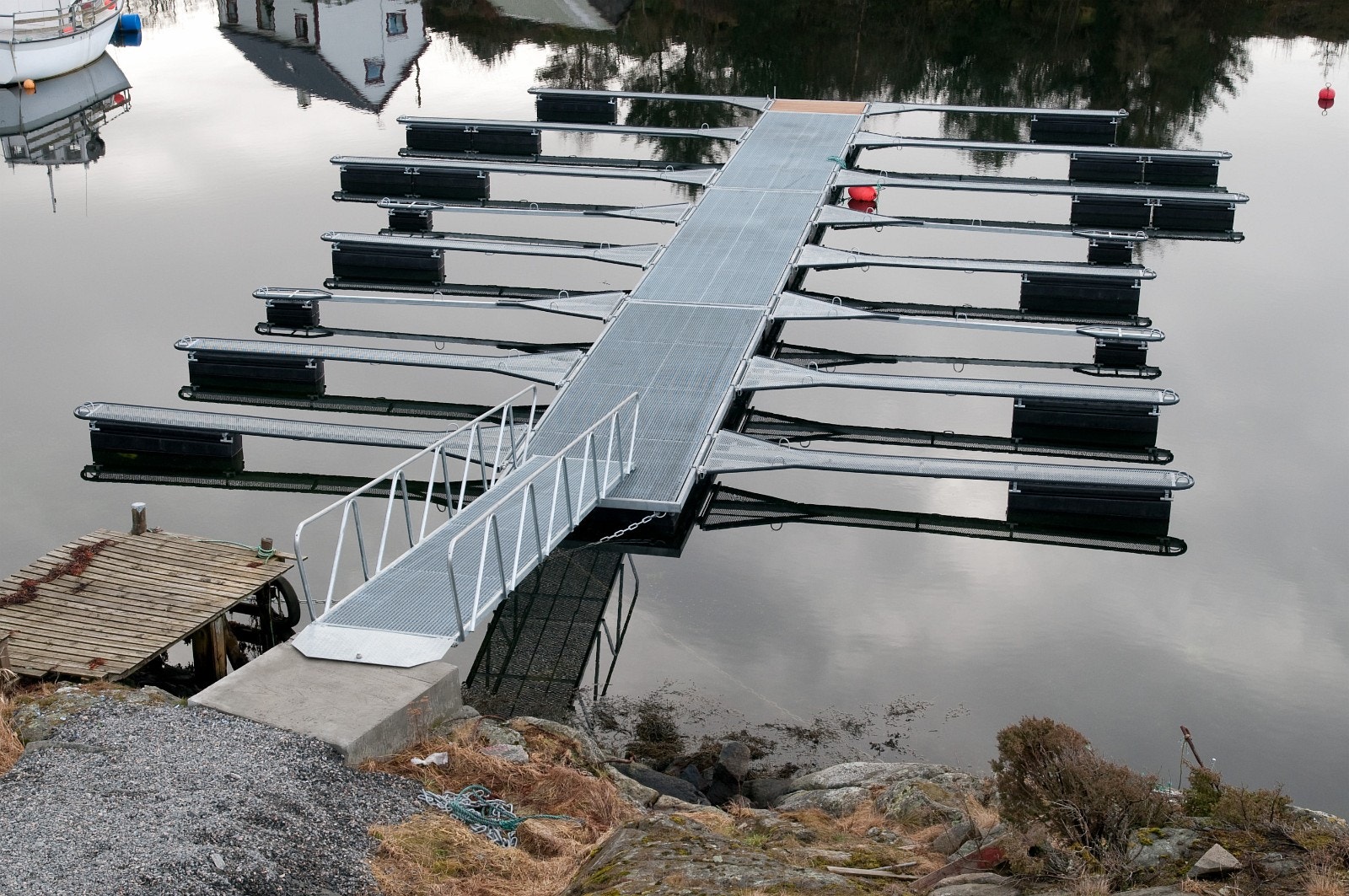 Flytebrygger/utriggere/landganger. | FINN.no