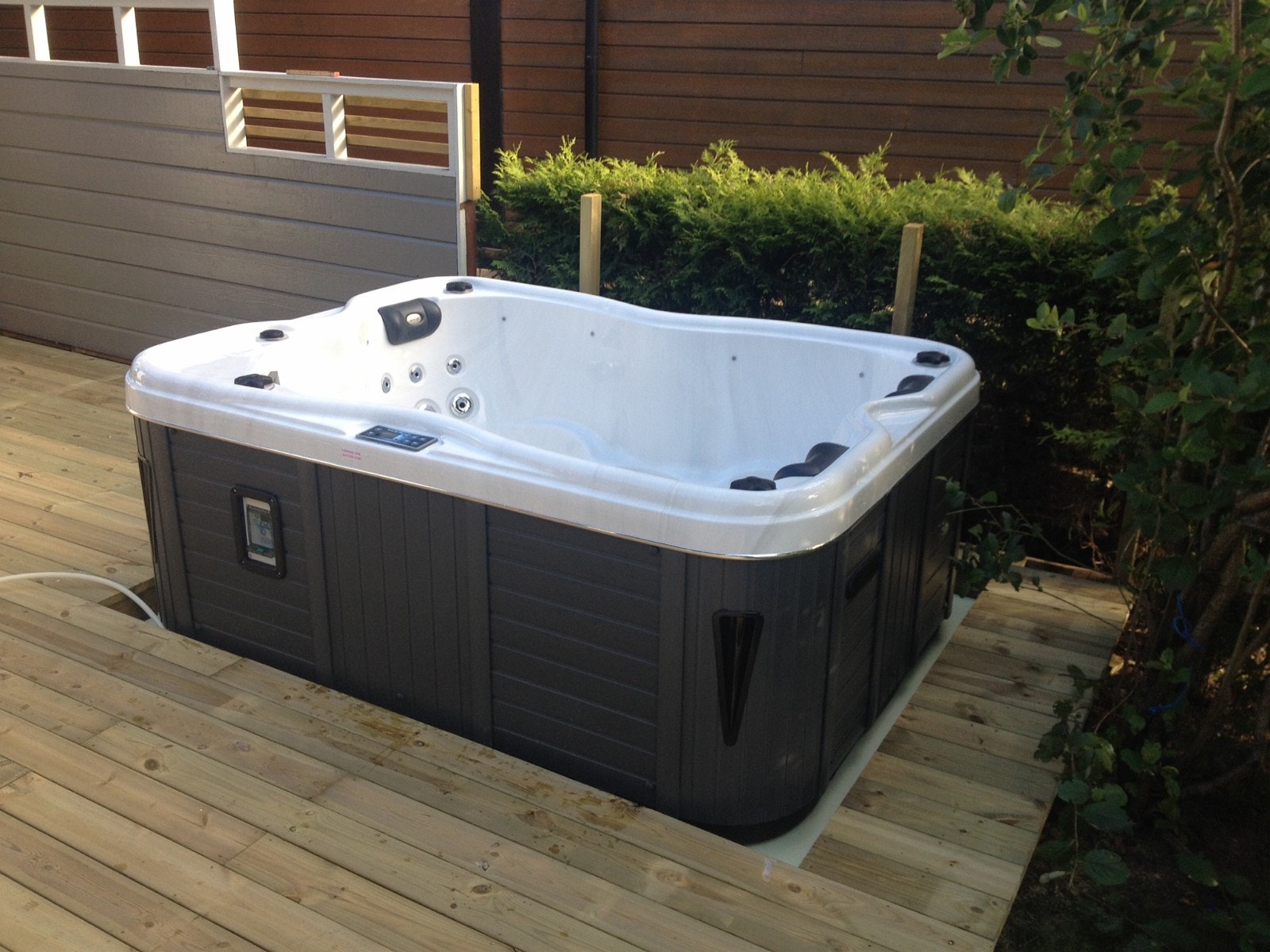 UTENDØRS MASSASJEBAD/BOBLEBAD RENEW 7! SPABAD/UTEBAD/SPA/SPA/UTESPA/BAD ...