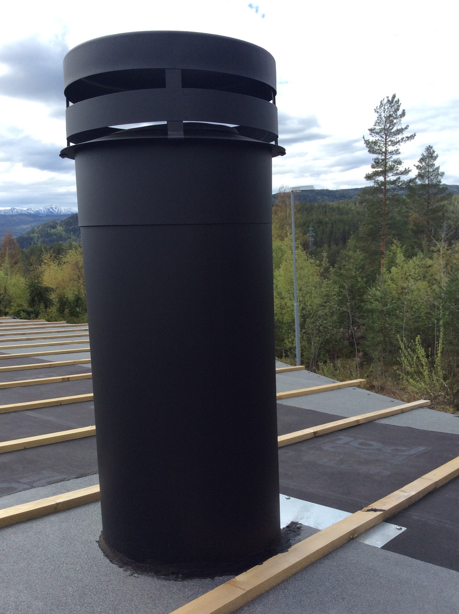 Pipeelement og takbeslag passende fra 10 - 29 grader takvinkel, Jøtul ...