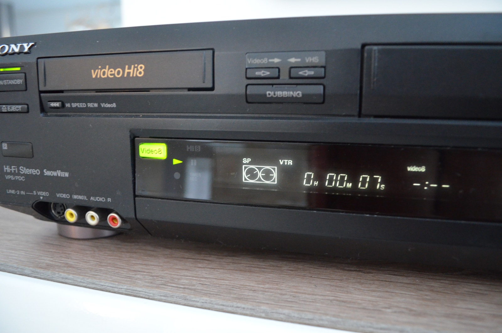 VHS og Hi8/Video8 spiller med overføring funksjonalitet. Topp modell ...