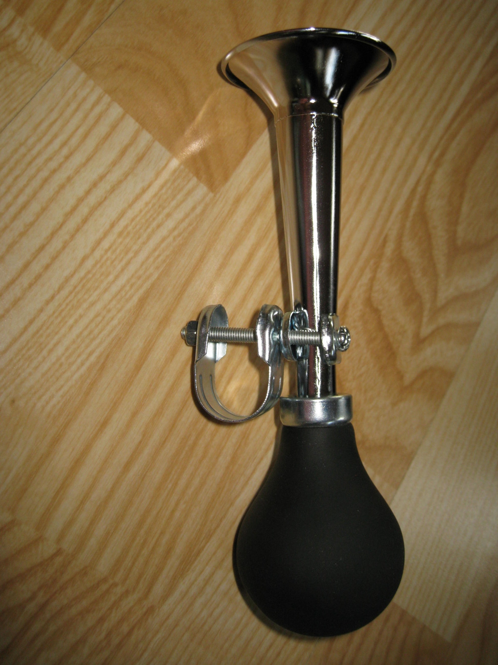 Apache, Crossmaster, Tomahawk + diverse sykkel utstyr selges. | FINN-torget