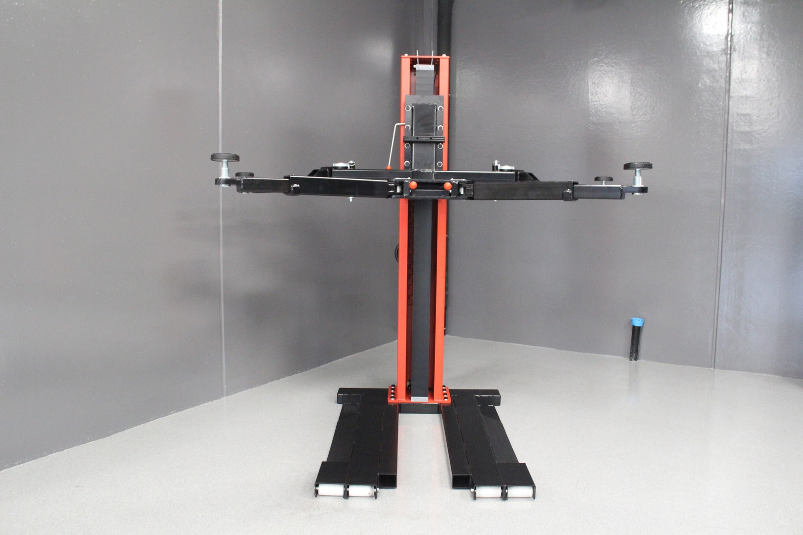 TechLift E2, ensøyler, flyttbar løftebukk, 2500kg, på lager | FINN.no