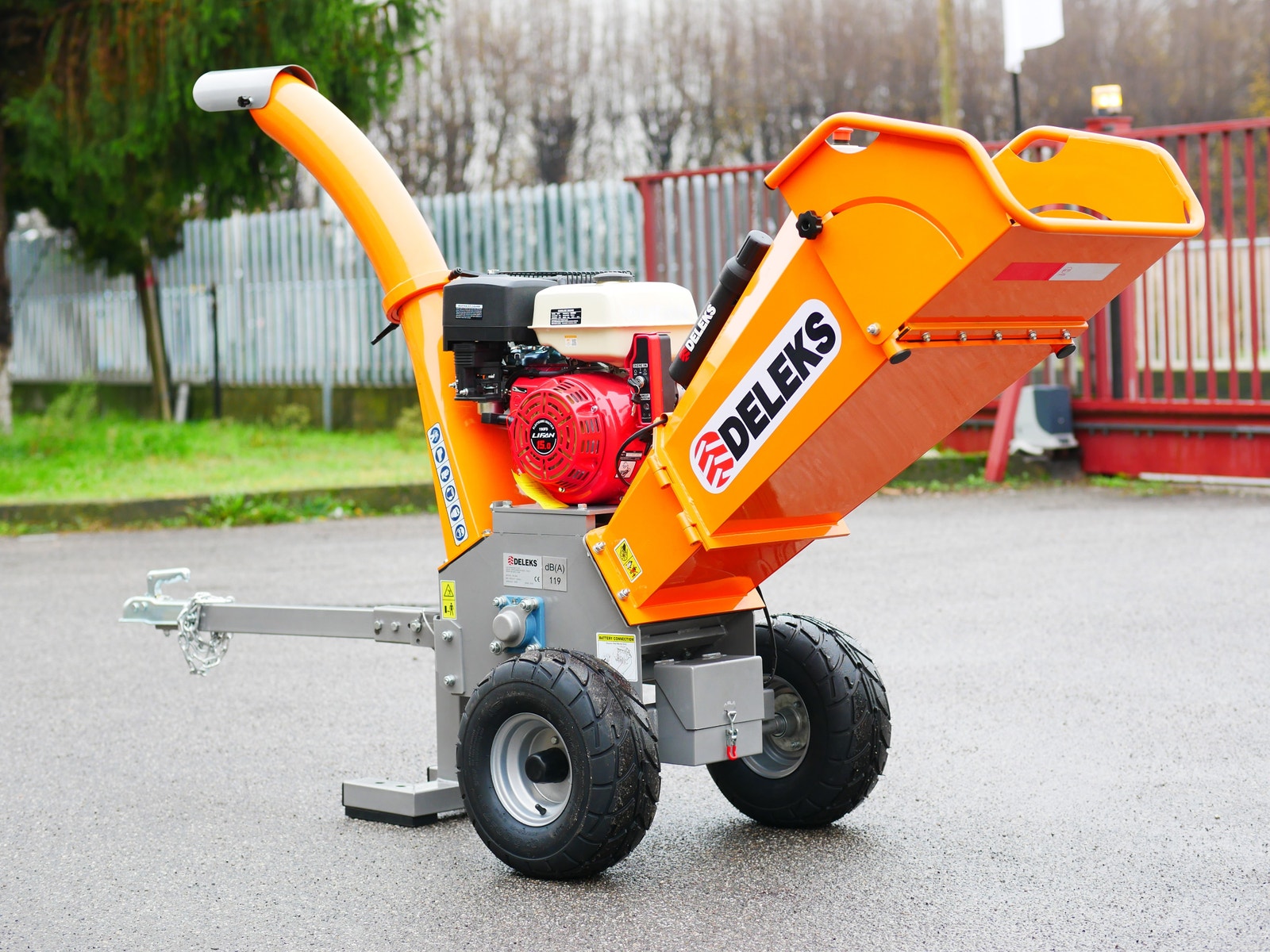 Deleks DK-800 Profesjonell fliskutter, bio kompostkvern PROMO! | FINN ...