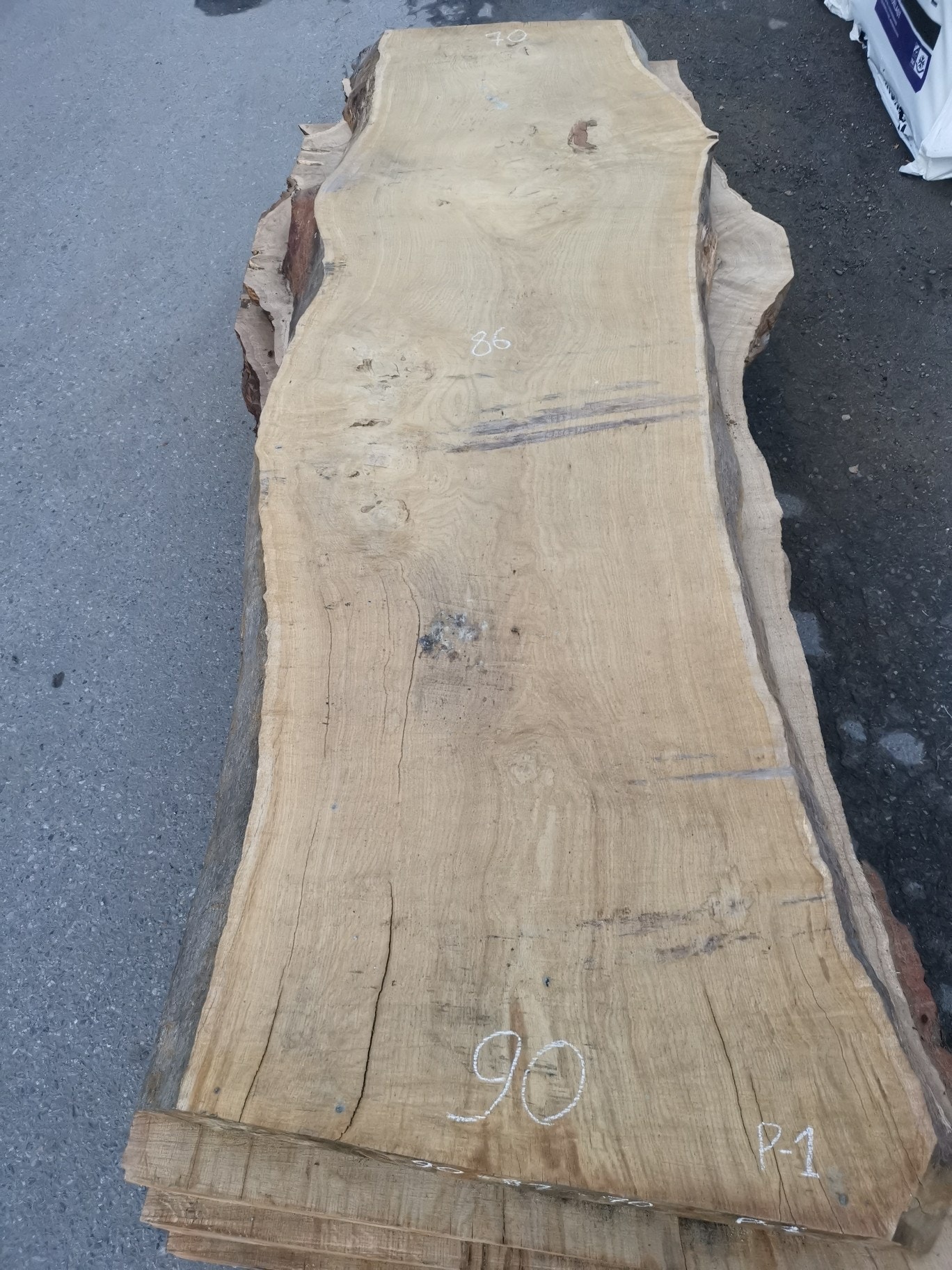 Eksklusiv eik planker som er fra 100cm - 120cm bredde | FINN torget