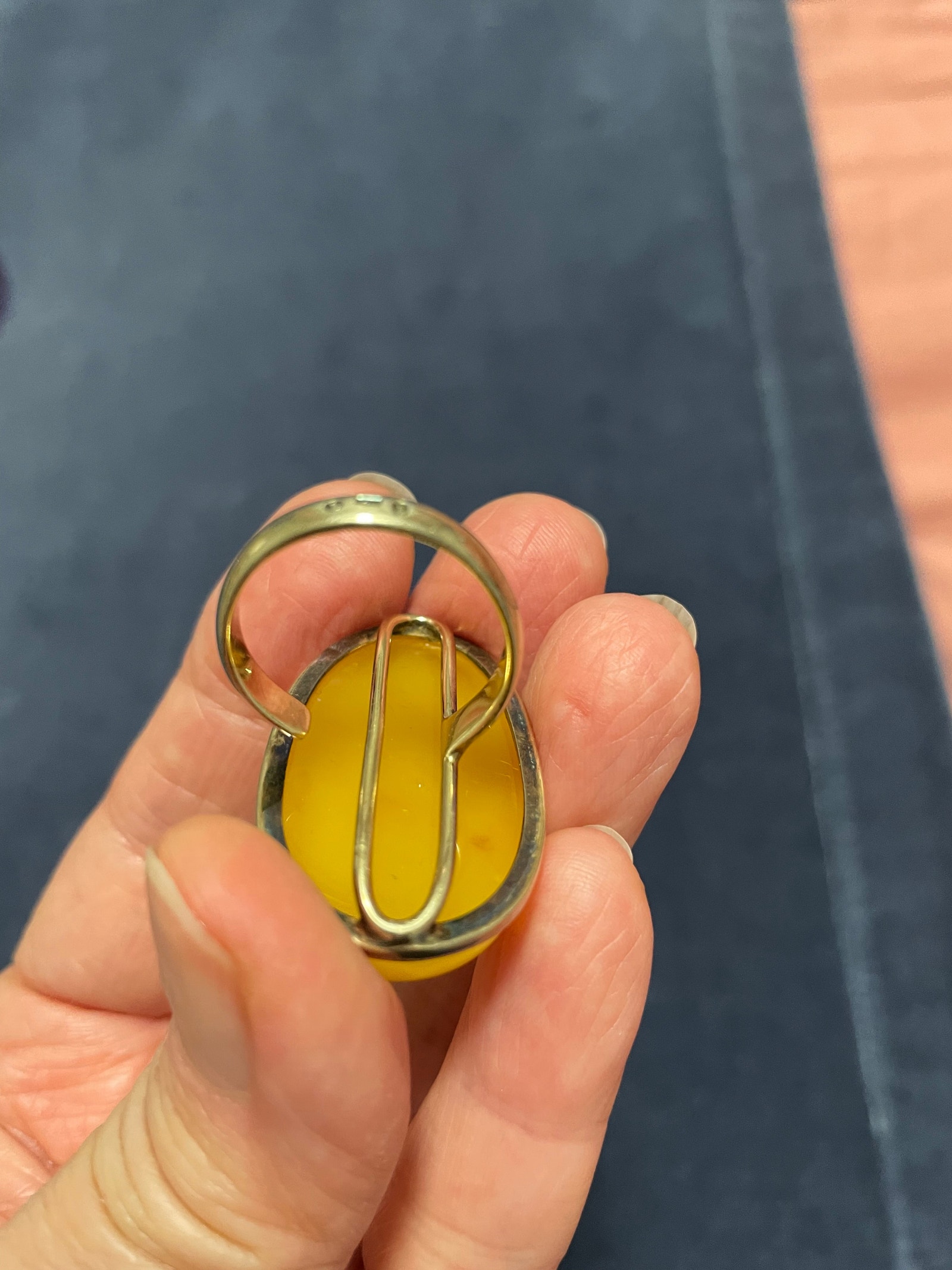 Ring med ekte kongelig honning rav! Unik stein, av sølv,925 | FINN torget