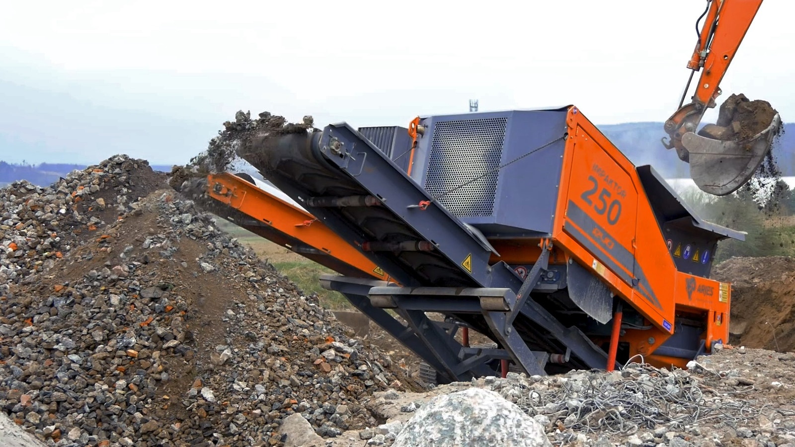 Til salgs: Arjes 250 betong, asfaltkvern og trekvern - 2025 - Knuse -og ...