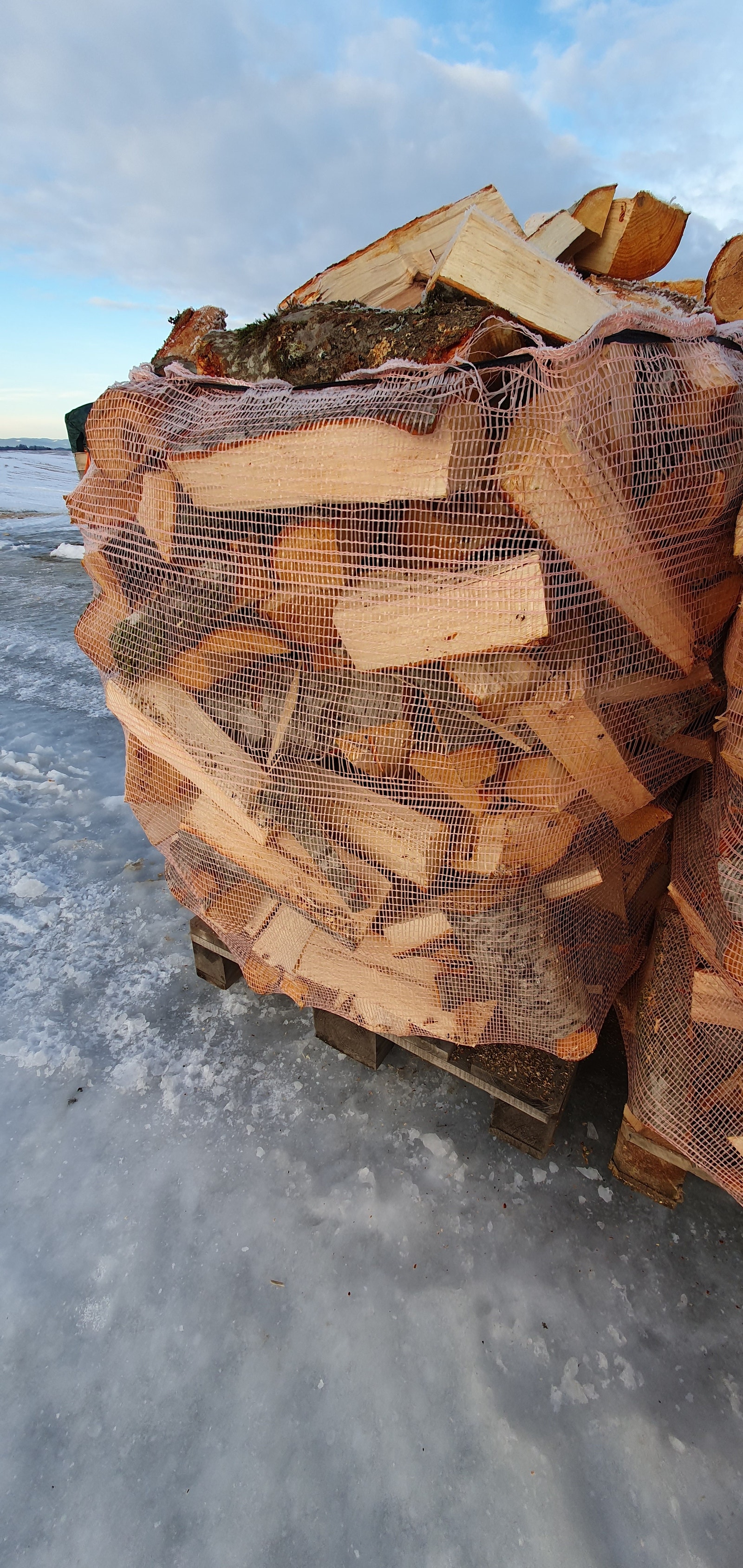 Bjørkeved blandingsved | FINN-torget