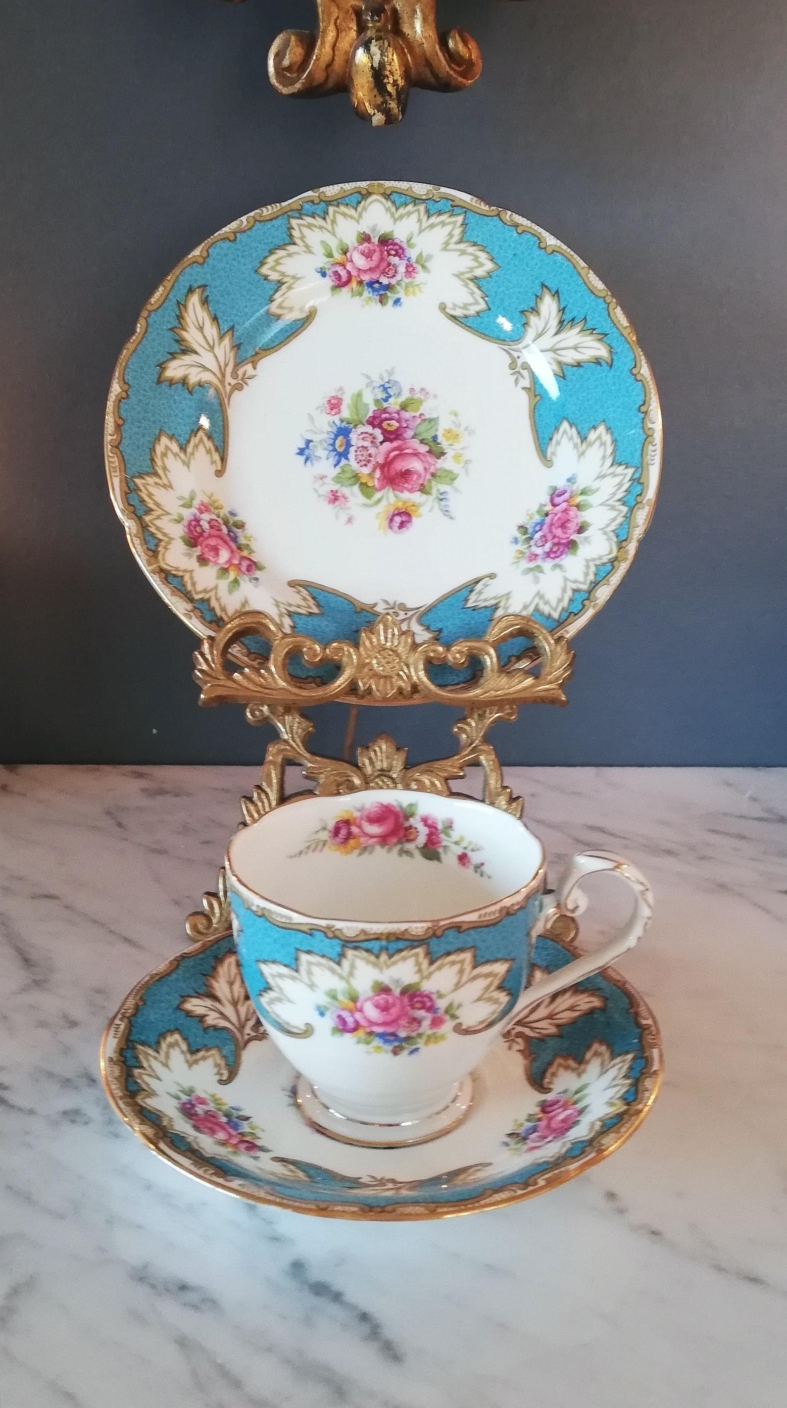 Fargerike engelske vintage små kopper, turkise triosett, Royal Grafton, porselen | FINN-torget