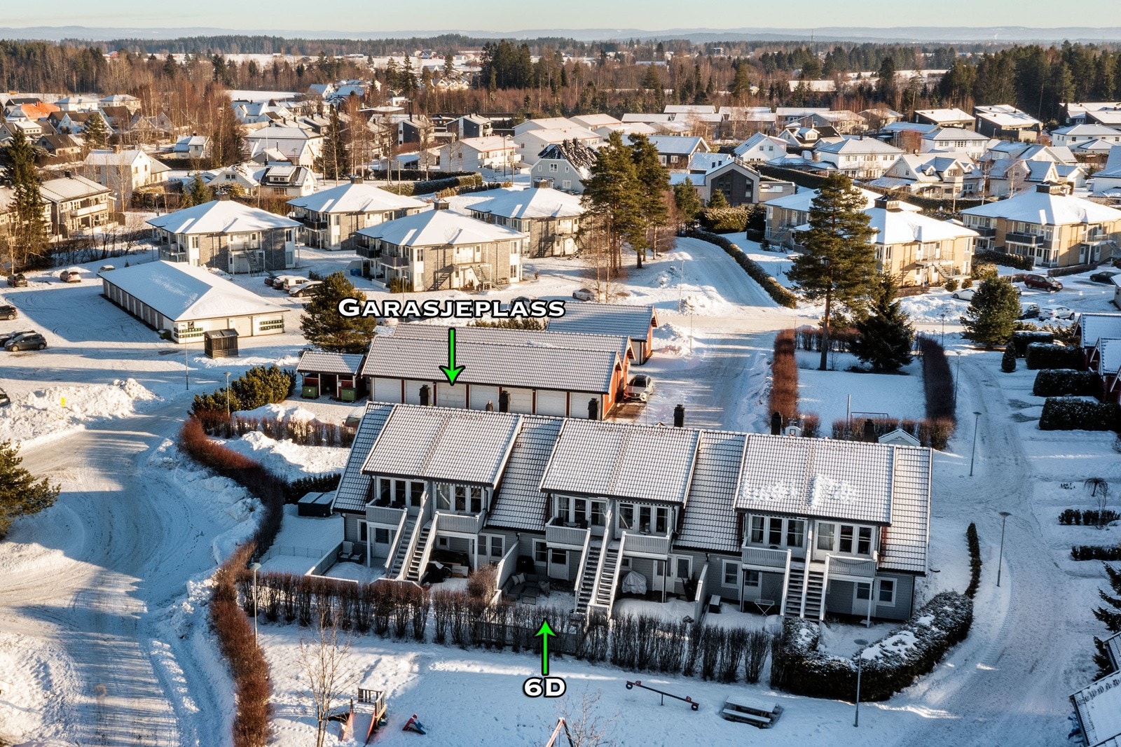 Skogmo/Jessheim - Attraktivt rekkehus med solrik terrasse og hage - 2 ...