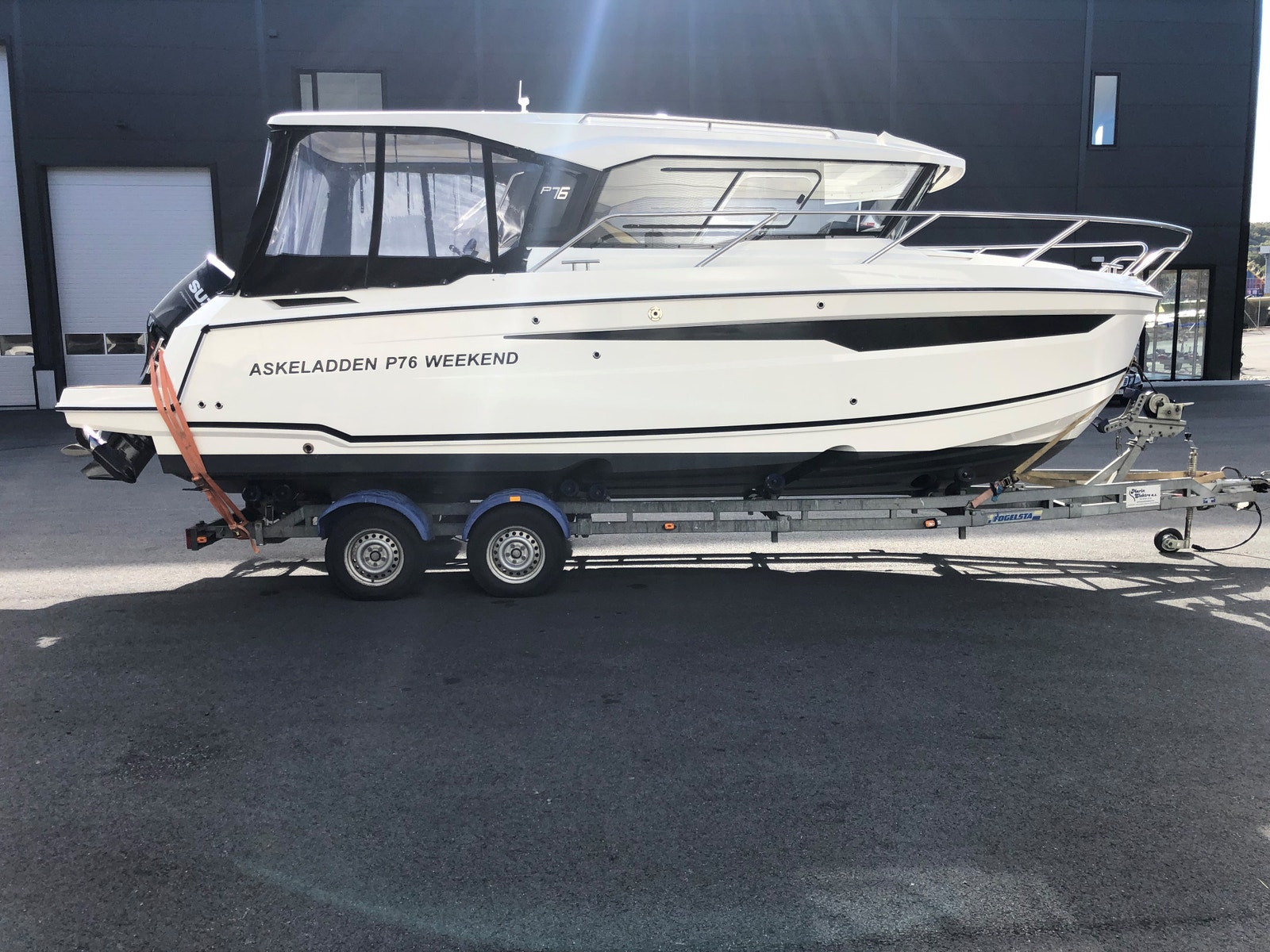 Askeladden P76 Weekend Inklusiv Nordisk Komfortpakke DF200APX | FINN.no