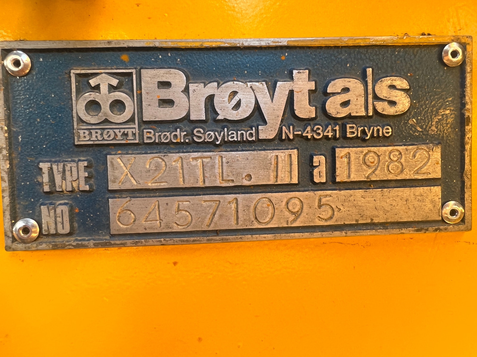 Til salgs: BROYT X21TL.ll - 1982 - Gravemaskin | FINN.no