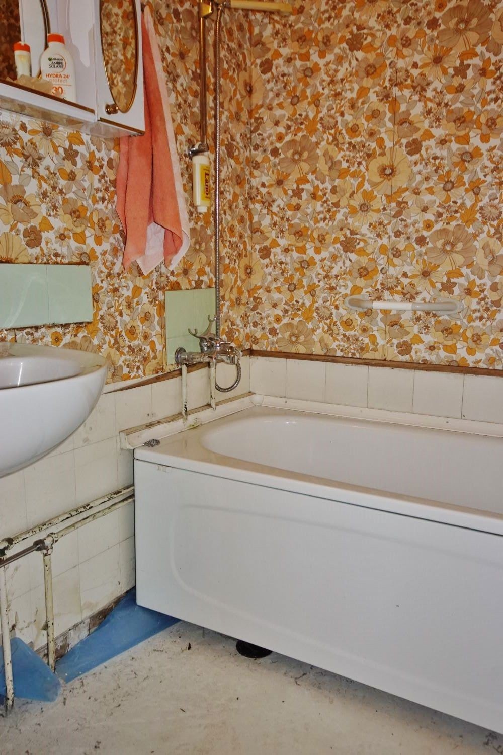 NY PRIS! Småbruk i Bremanger med flott utsikt over Dalevatnet. Ingen ...