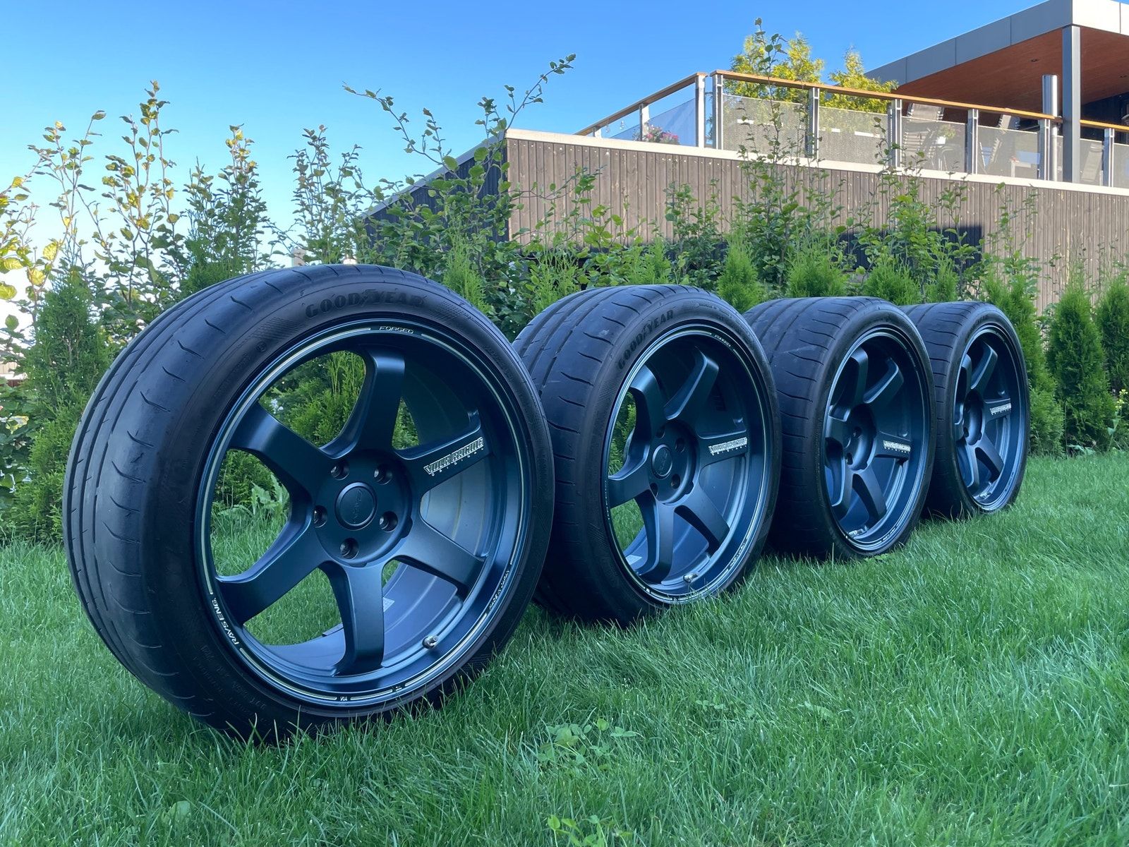 Volk Racing TE37 ULTRA 19x9,5 & 19x11 265/305 Goodyear Eagle F1 ...