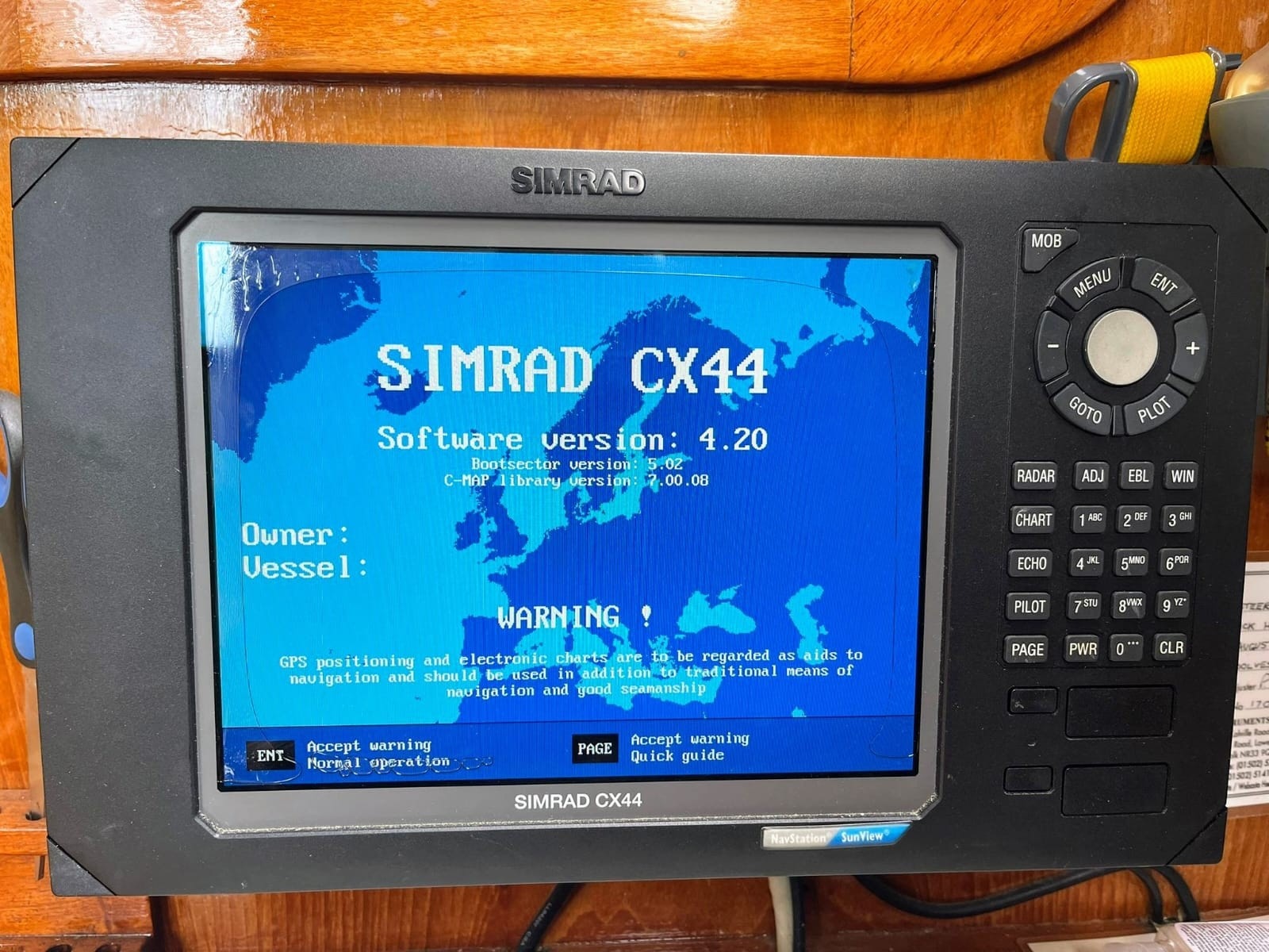 Ønskes: Simrad CX44 eller lignende modell (CA, CE, CR, CP) | FINN-torget