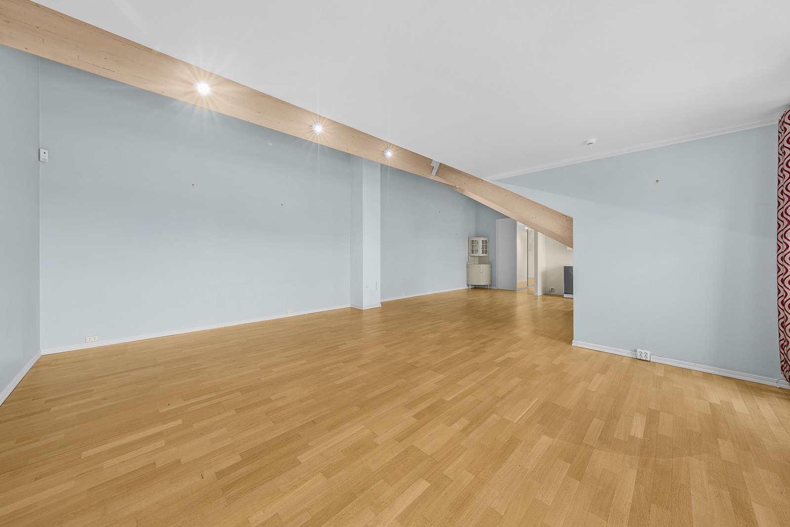 Unik toppleilighet i Kløfta sentrum - Ny pris! - Gangavstand til alt ...