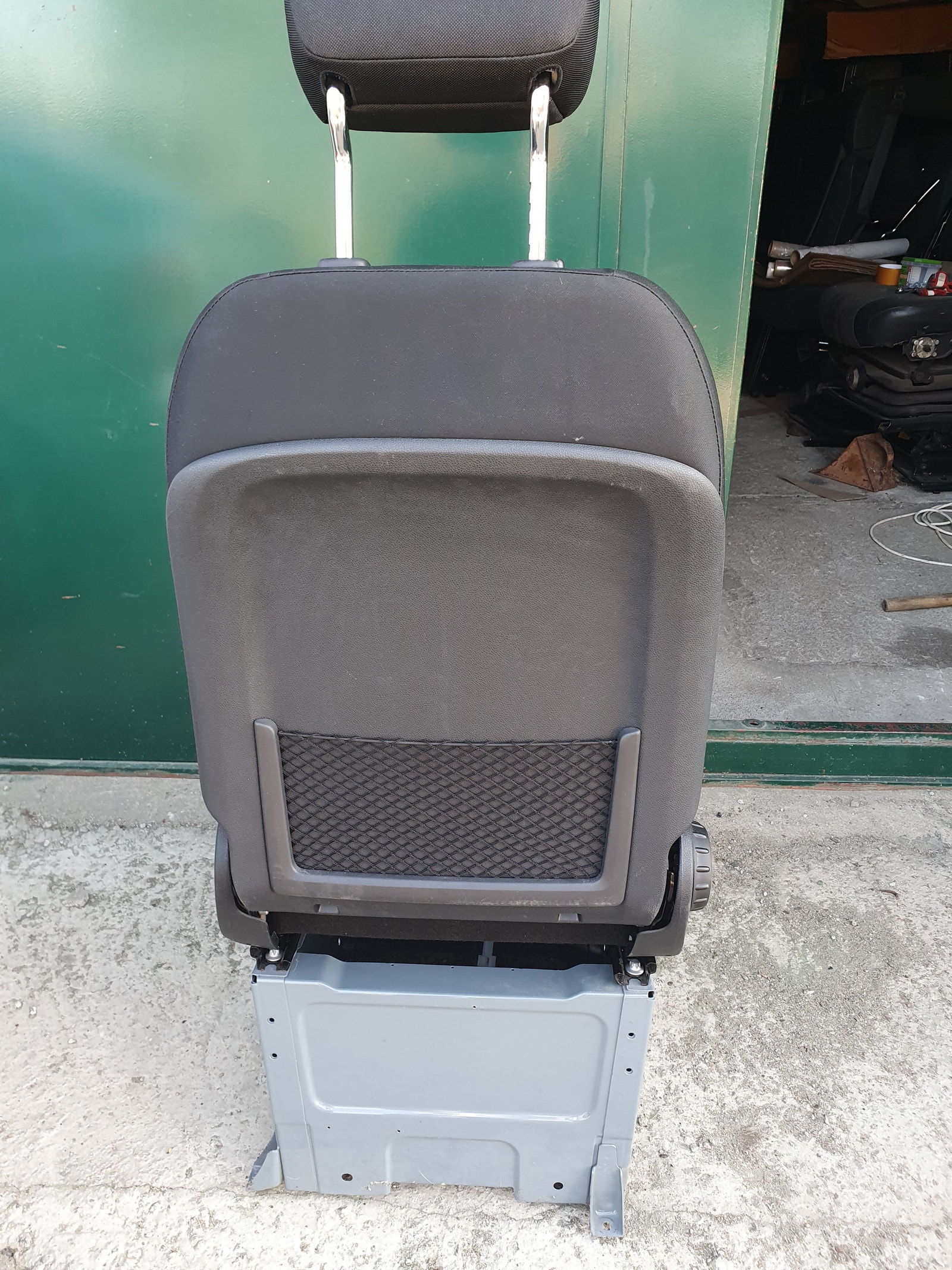 Sprinter 907 passasjersete med sokkel | FINN-torget