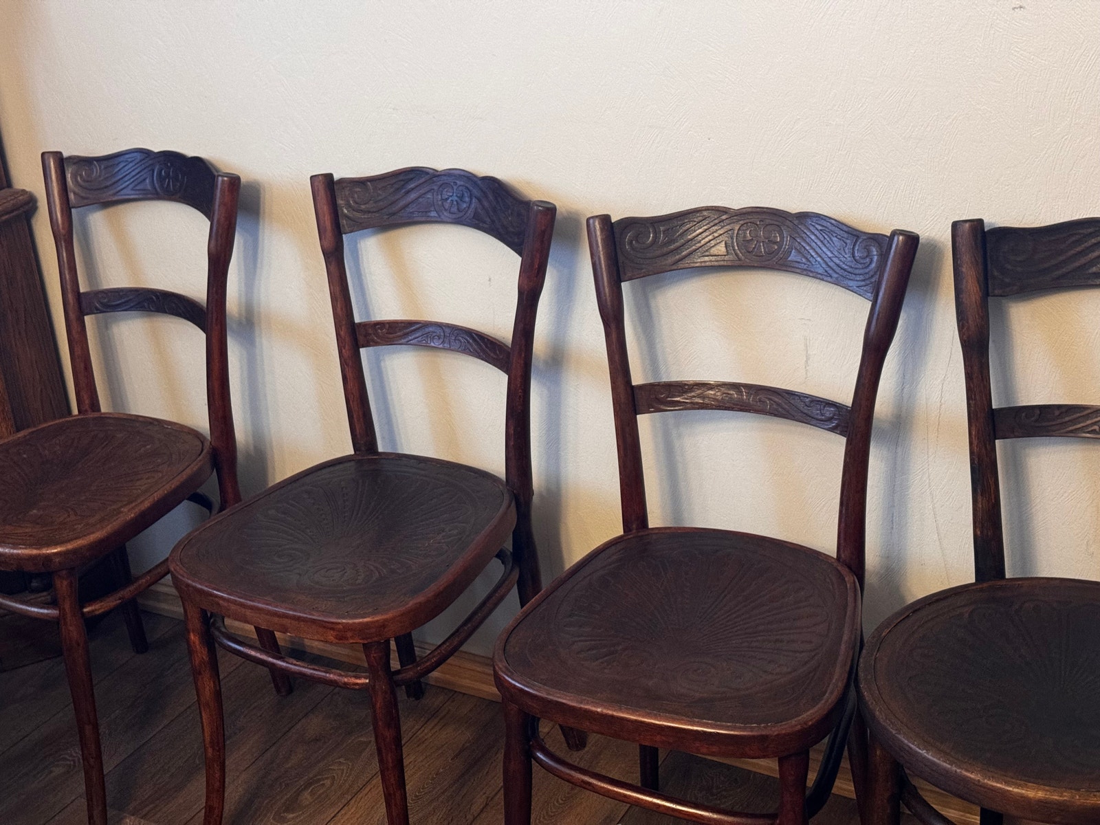 Antikke Jacob&Josef Kohn stoler | FINN-torget