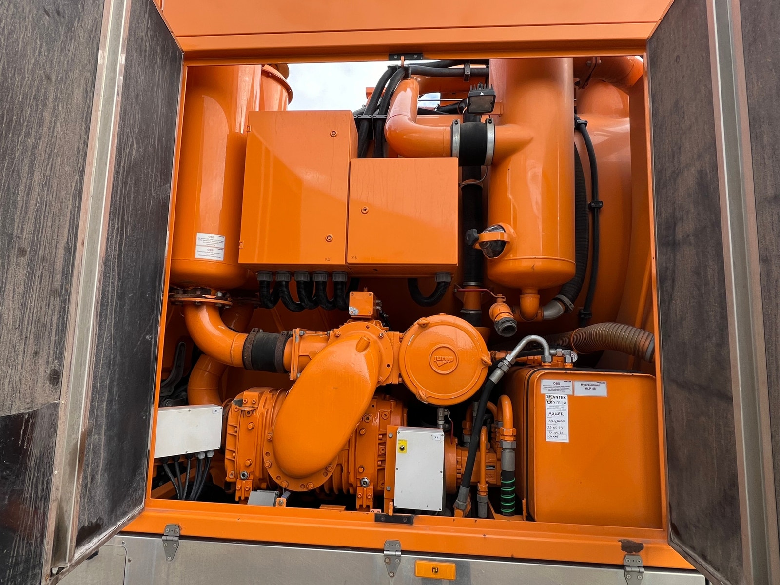 Til salgs: Mercedes-Benz Arocs 2548 Müller Combi - 2017 ...