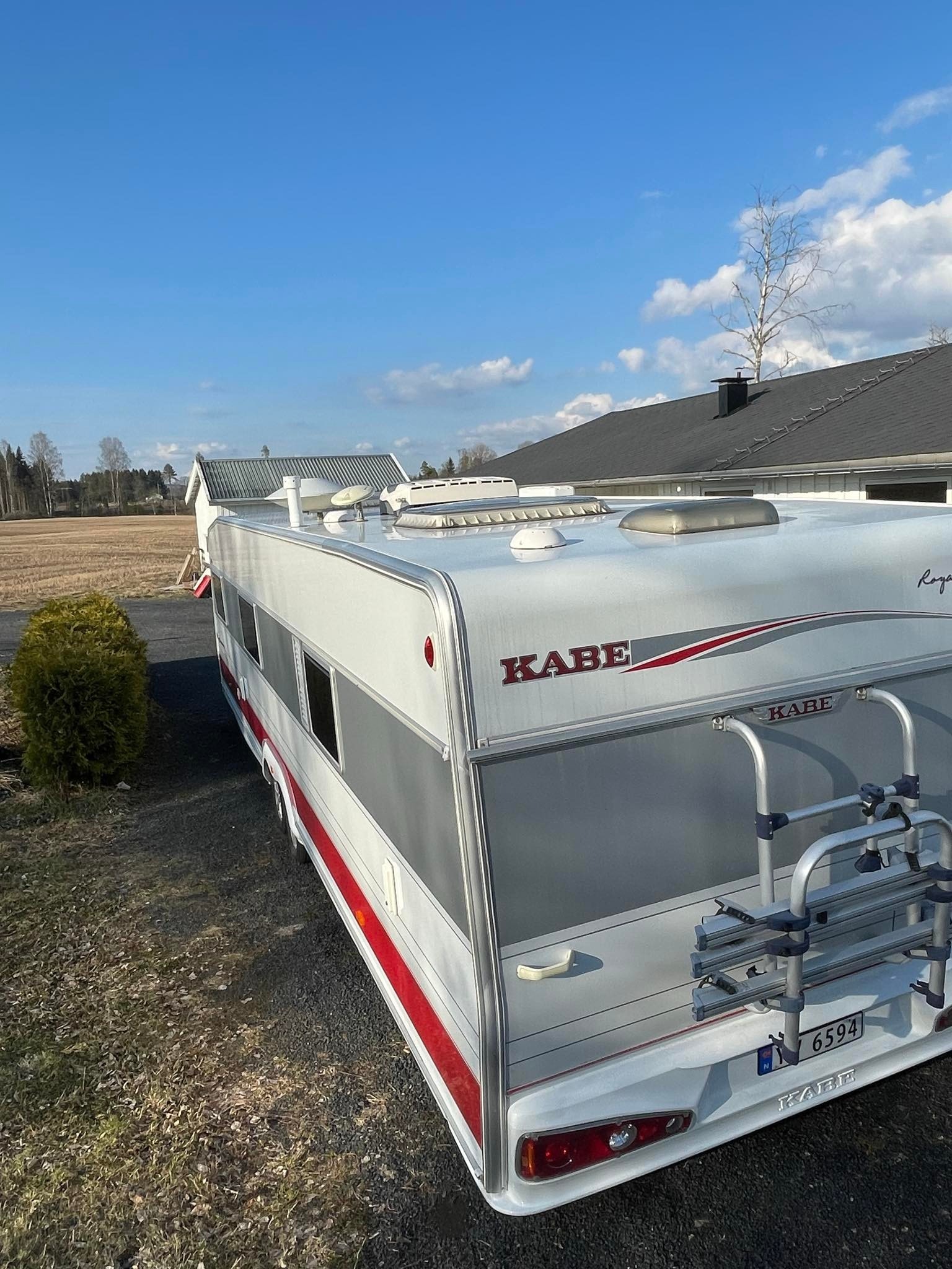 Selge campingvogn: KABE 880 - 2012 - Soveplasser 7 - Egenvekt 2 155 kg | FINN.no